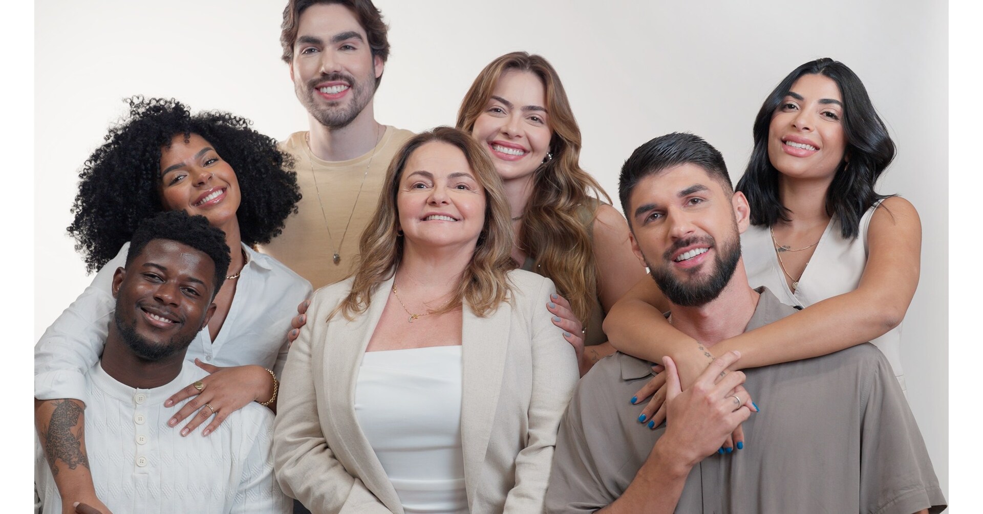 Rennova celebra todos os amores em nova campanha com influenciadores