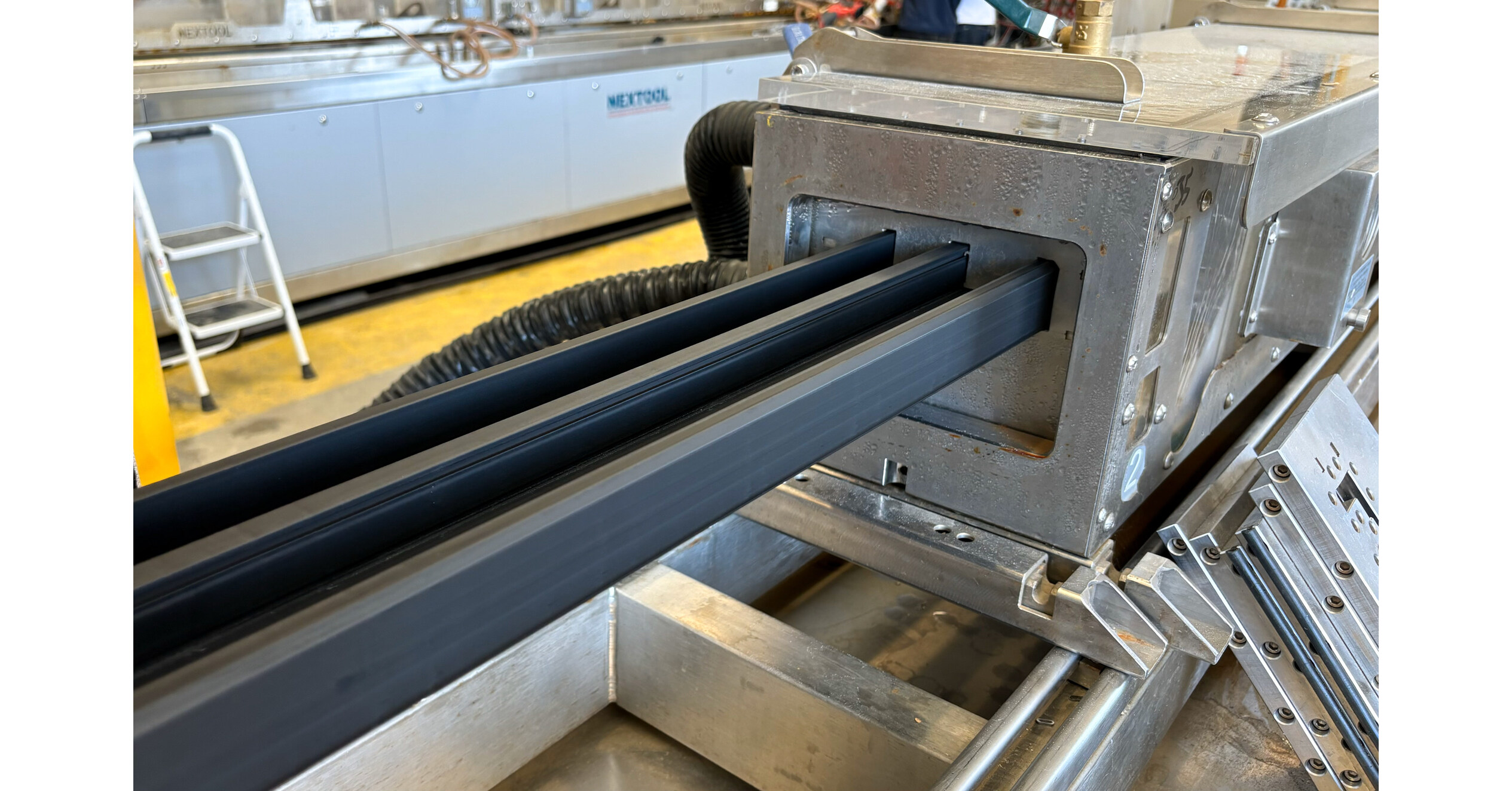 Value Vinyl Extrusions, Inc. Unveils Industry-First Co-Extruded PVC ...