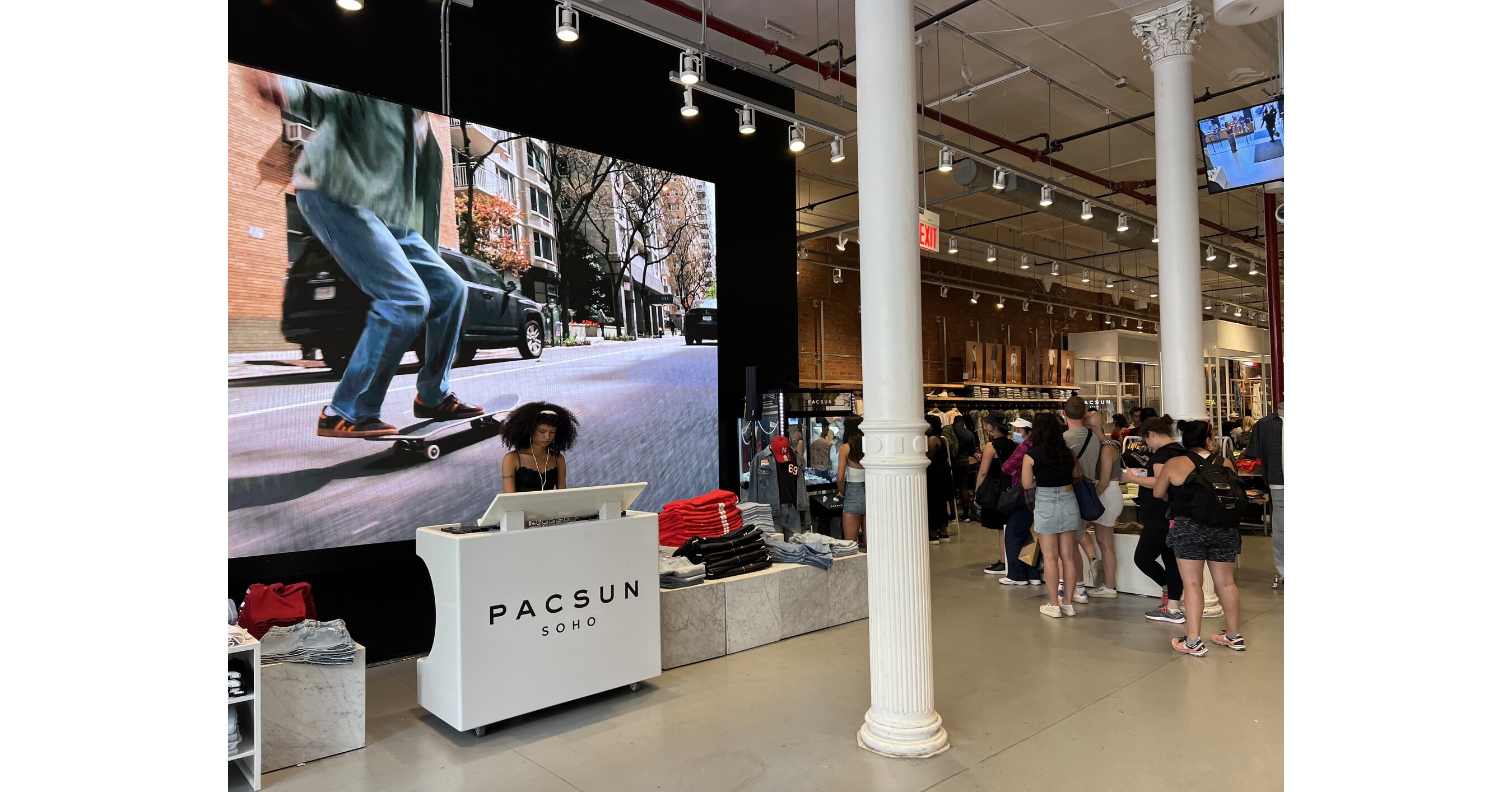 PACSUN CELEBRATES NEW "BETTER IN BAGGY" FALL CAMPAIGN WITH PINTEREST ...