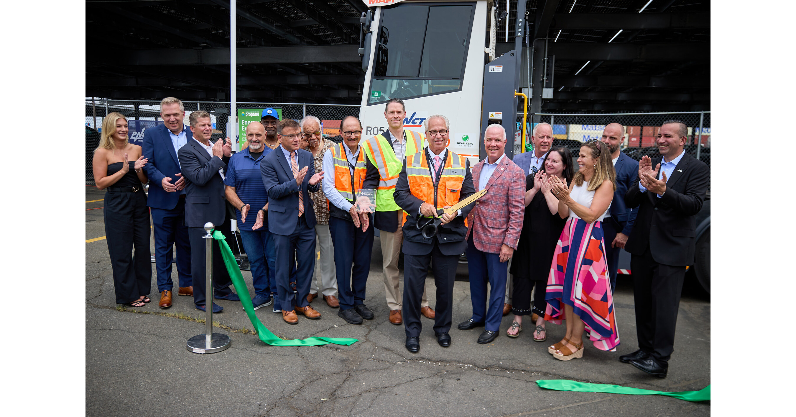 Port Newark Container Terminal Adopts 20 Propane-Powered Tractors ...