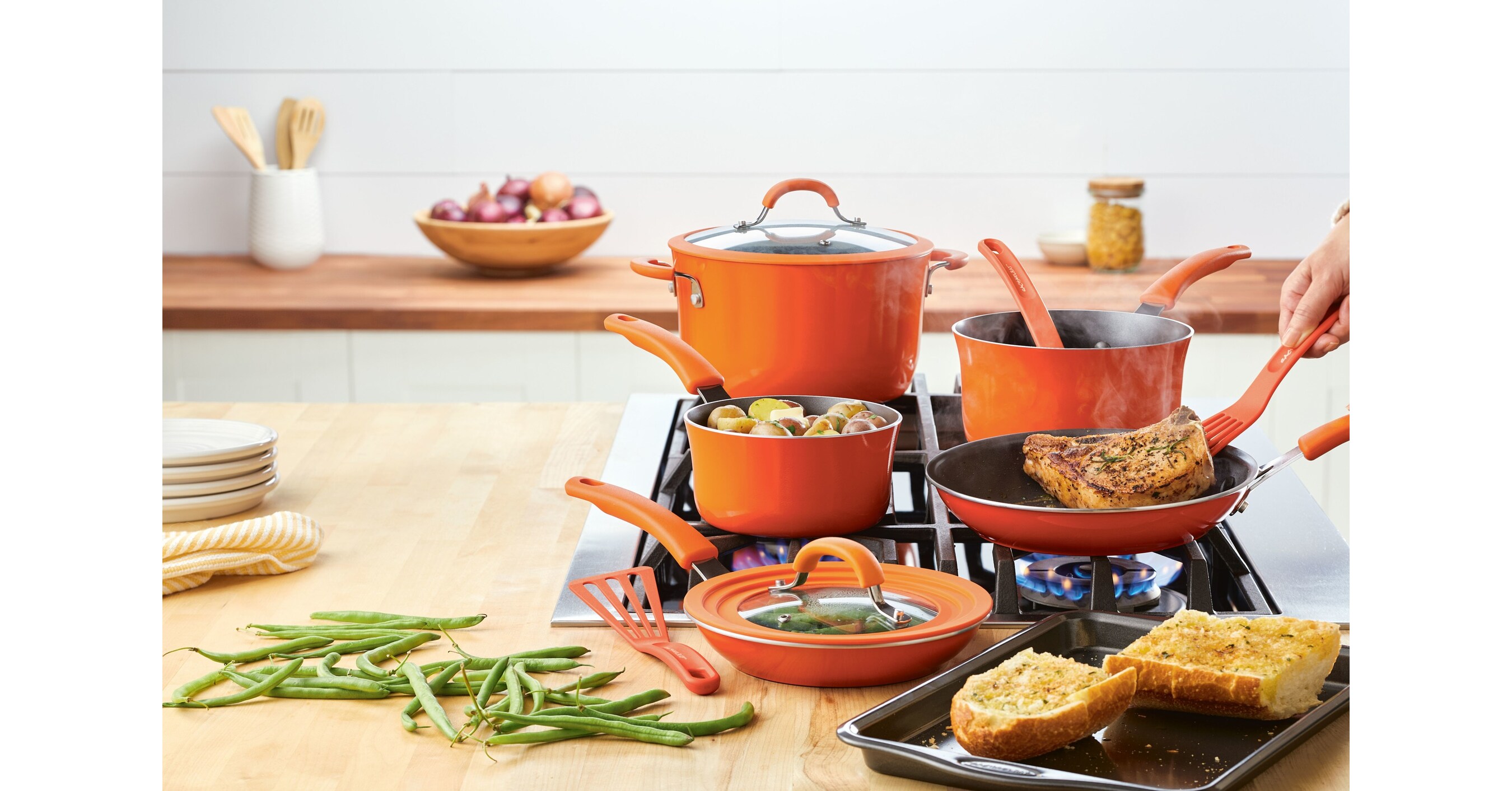 NEW RACHAEL RAY® COOKWARE, BAKEWARE, AND TOOLS & GADGETS IN ON-TREND ...