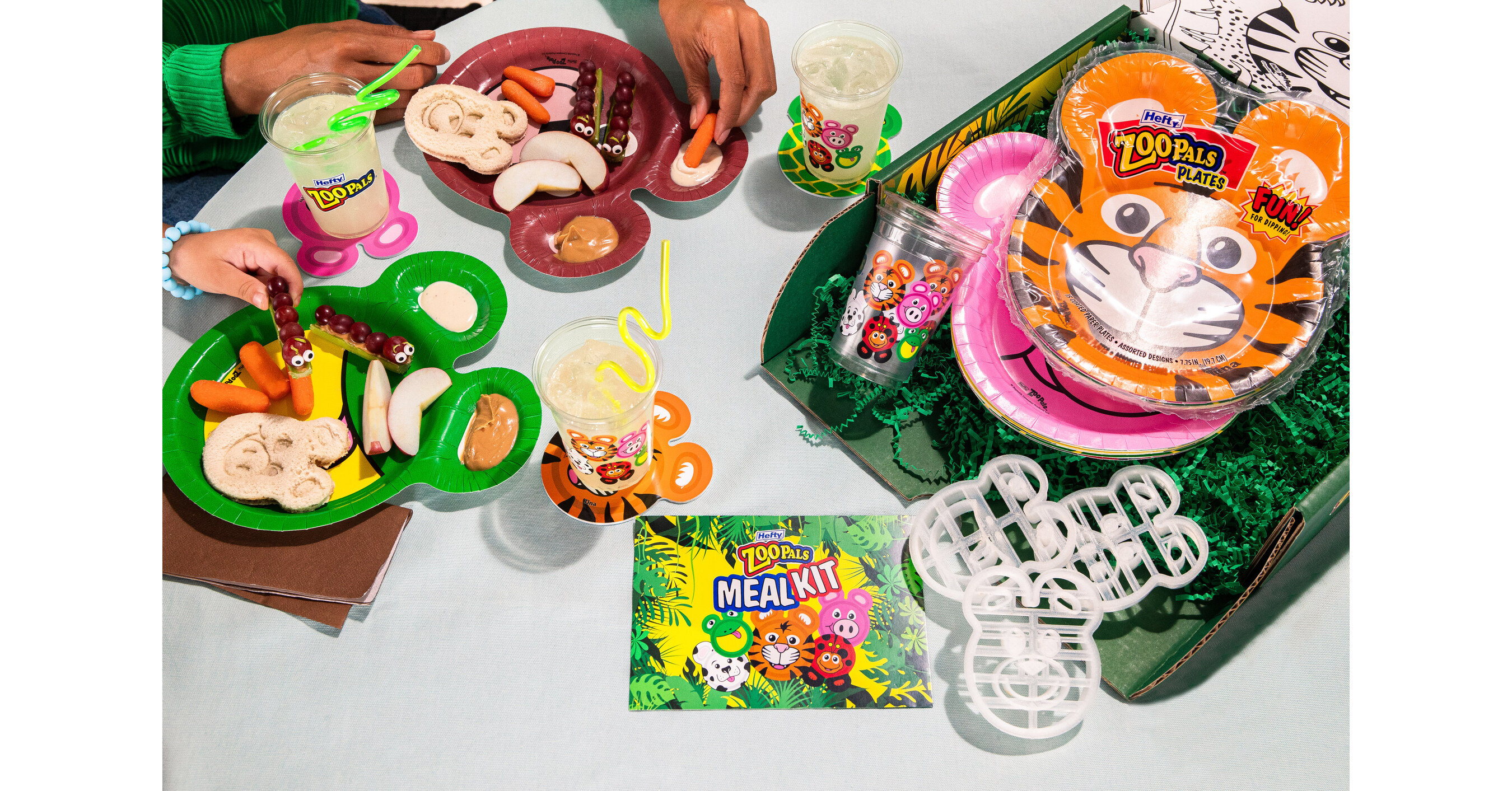 Hefty® Zoo Pals® Plates Spark Mealtime Fun with Limited-Edition Meal ...