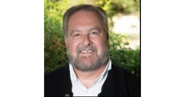 The Inner Circle acknowledges, Dennis J. Olmstead as a Pinnacle Lifetime Member