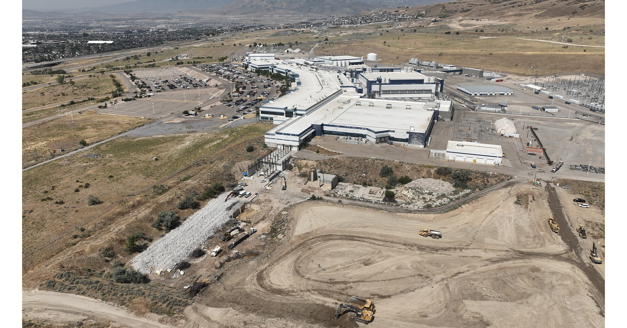 Texas Instruments signs preliminary agreement to receive up to $1.6 ...