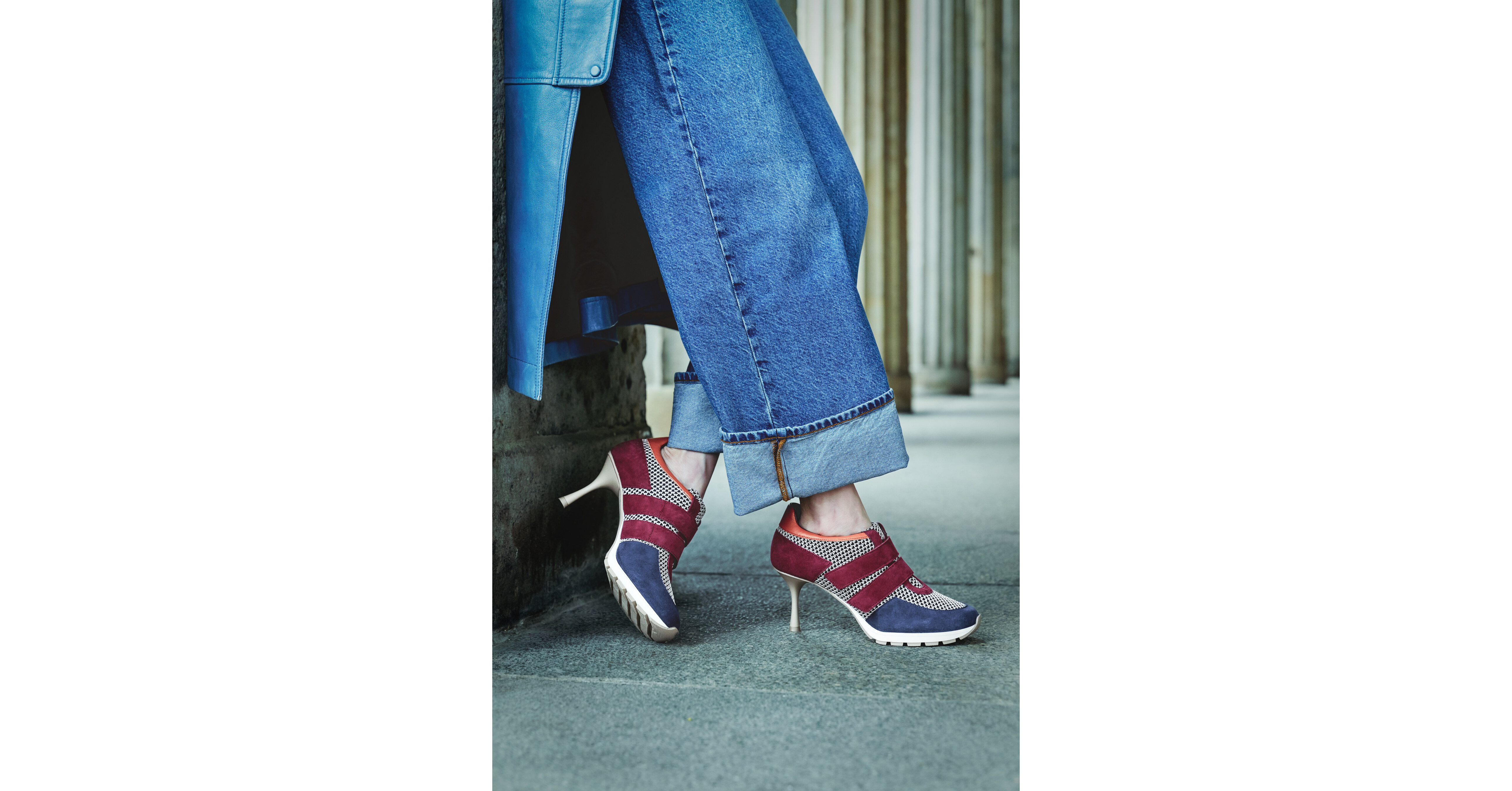 SPANX FOUNDER SARA BLAKELY LAUNCHES NEW SHOE BRAND, SNEEX