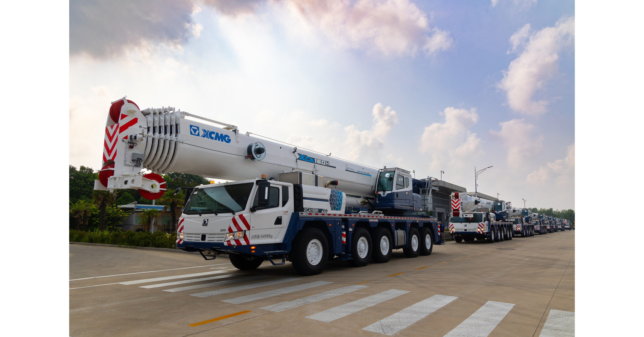 XCMG Reinforces Global Leadership with Custom Crane Dispatch to Middle East