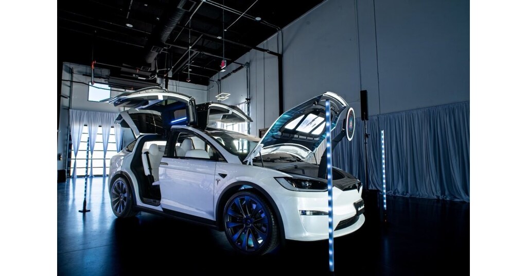 Mix on Wheels Debuts Revolutionary Electric DJ Vehicle, Redefining ...