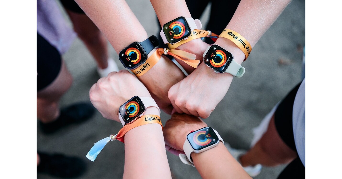 Light Up Your Rings in Outdoor Cardio Party with Pamela Reif