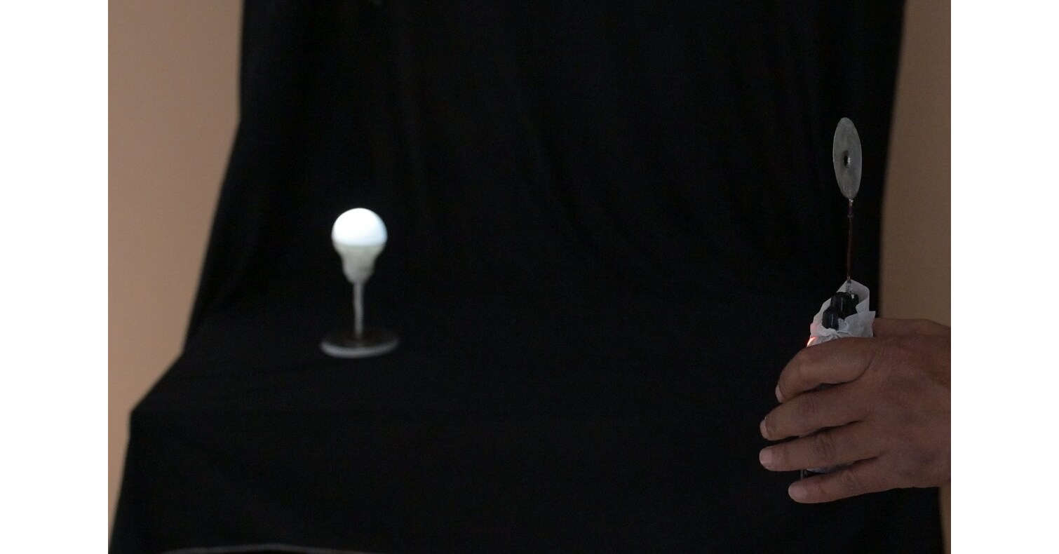 Wireless Charging Invention Uses RF Signals to Efficiently Transfer Power