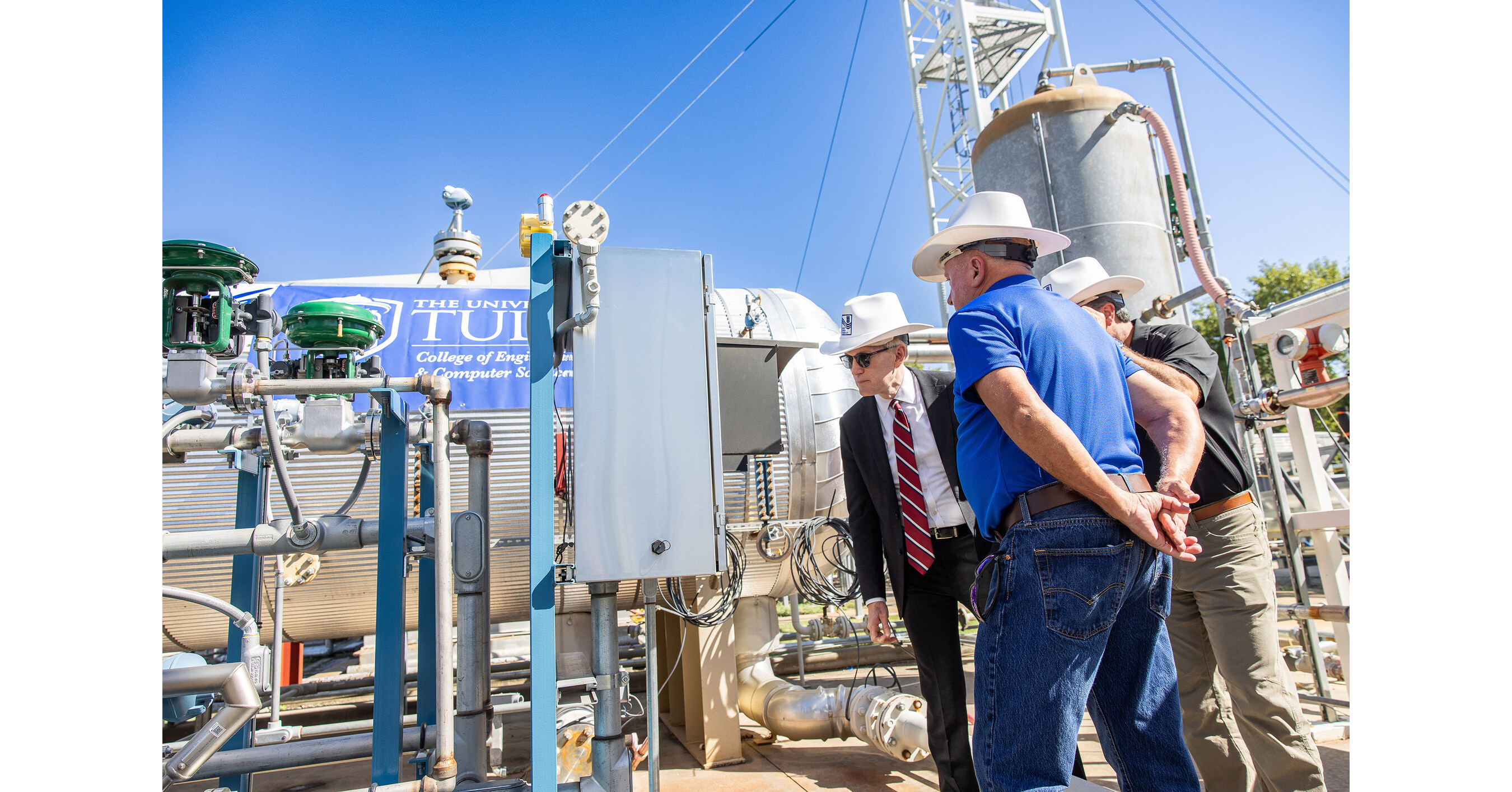 Senator tours UTulsa hydrogen blending research facility