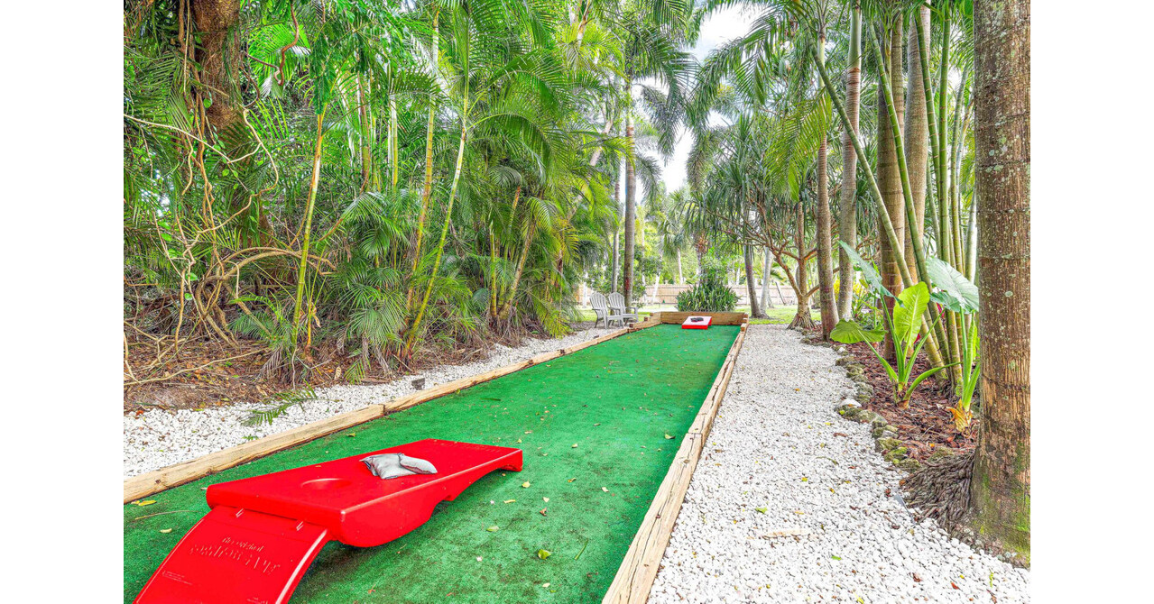 Jupiter Vacation Rentals Unveils First Private Resort: Kon-Tiki Falls