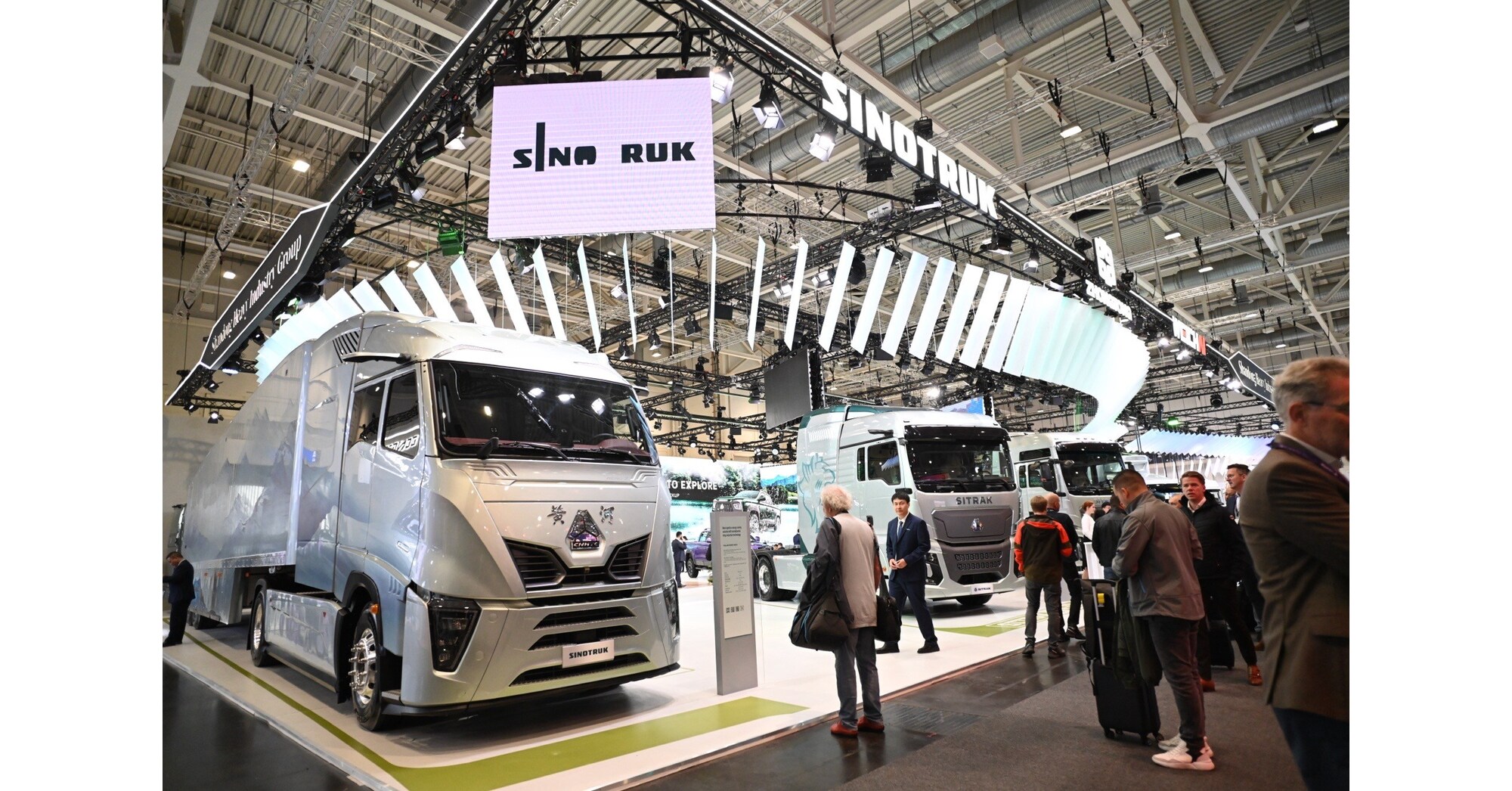 Shandong Heavy Industry präsentiert Produkte auf der IAA TRANSPORT 2024 in Hannover, Deutschland