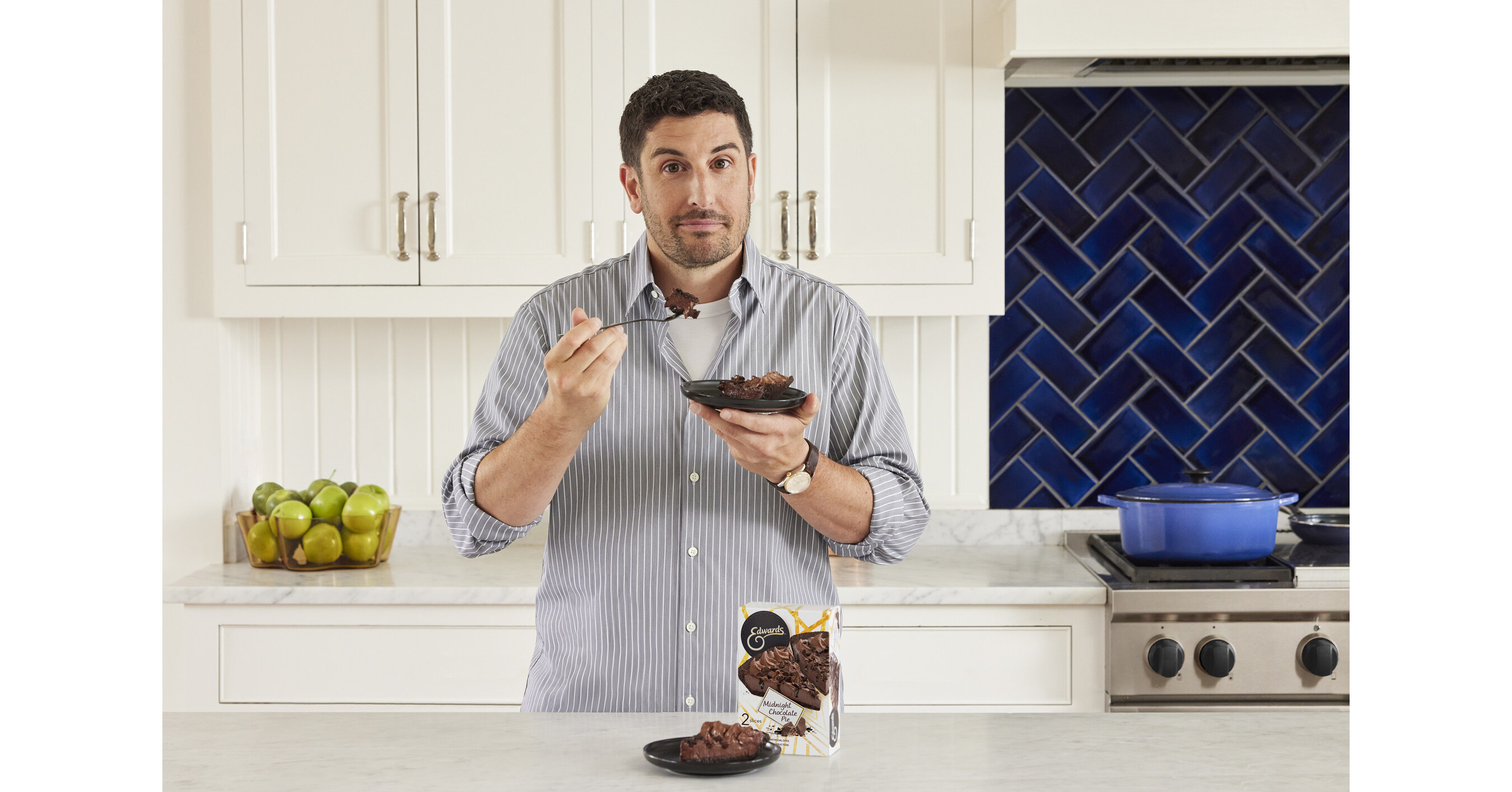 EDWARDS® Desserts Launches New Midnight Chocolate Pie with a Great ...
