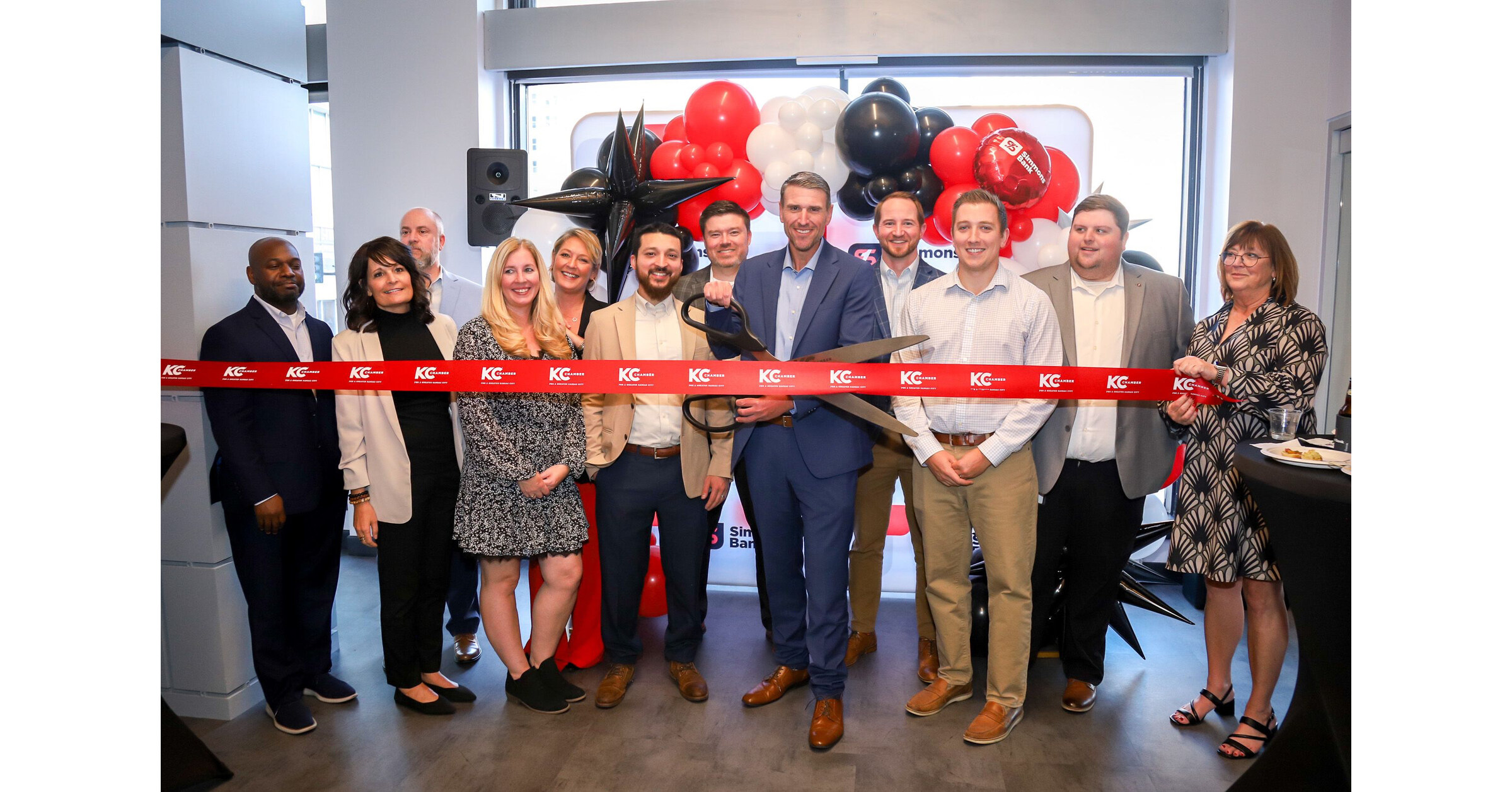 Simmons Bank Celebrates Grand Opening of New Kansas City Regional ...