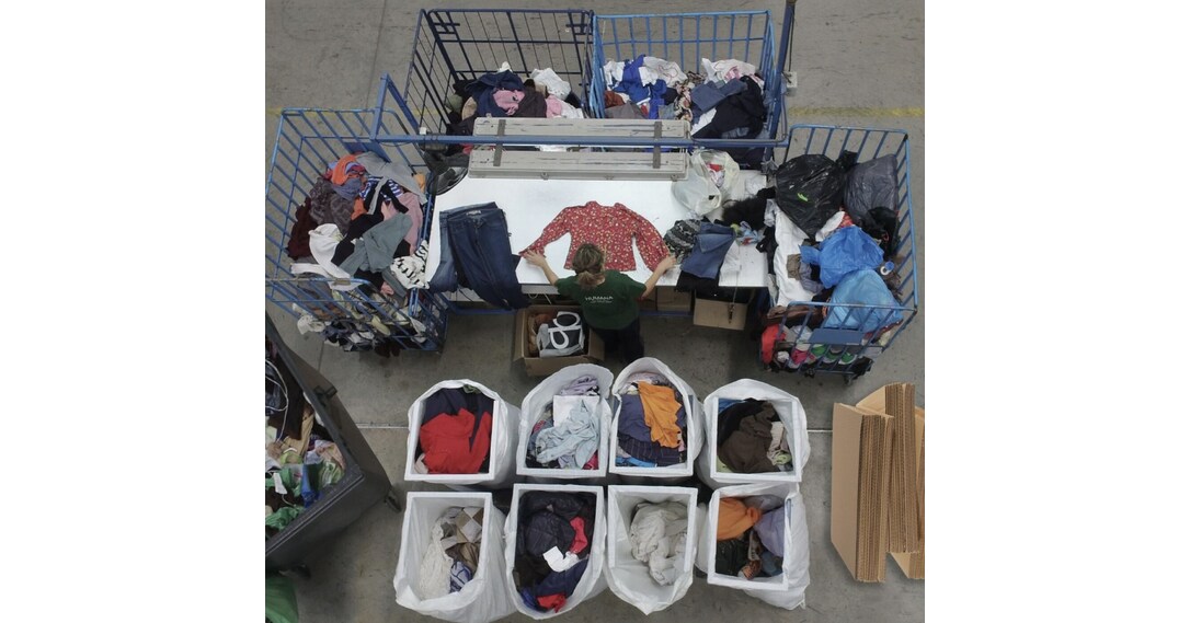 New Report from Oxford Economics Reveals Second-hand Clothes ...