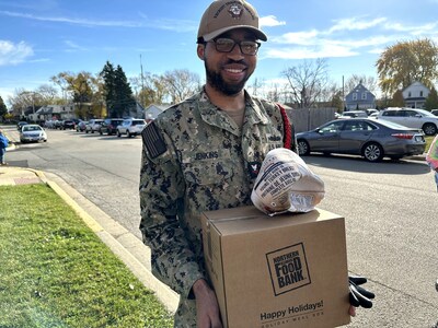 Northern Illinois Food Bank's Holiday Meal Box program marks 25 years ...