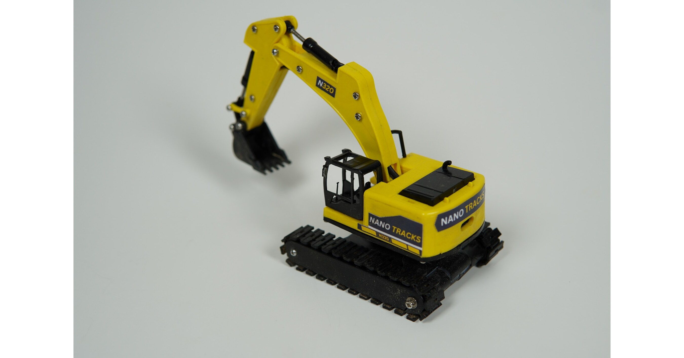 Remote Controlled Tiny Excavator, NANO TRACKS N320, Raises More Than ...