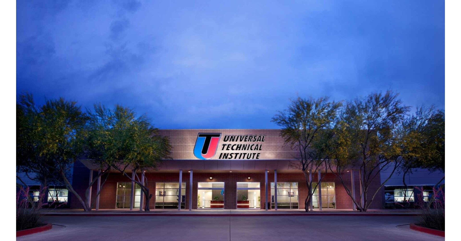 Universal Technical Institute's New EV and BHEV Curriculum Launched at ...