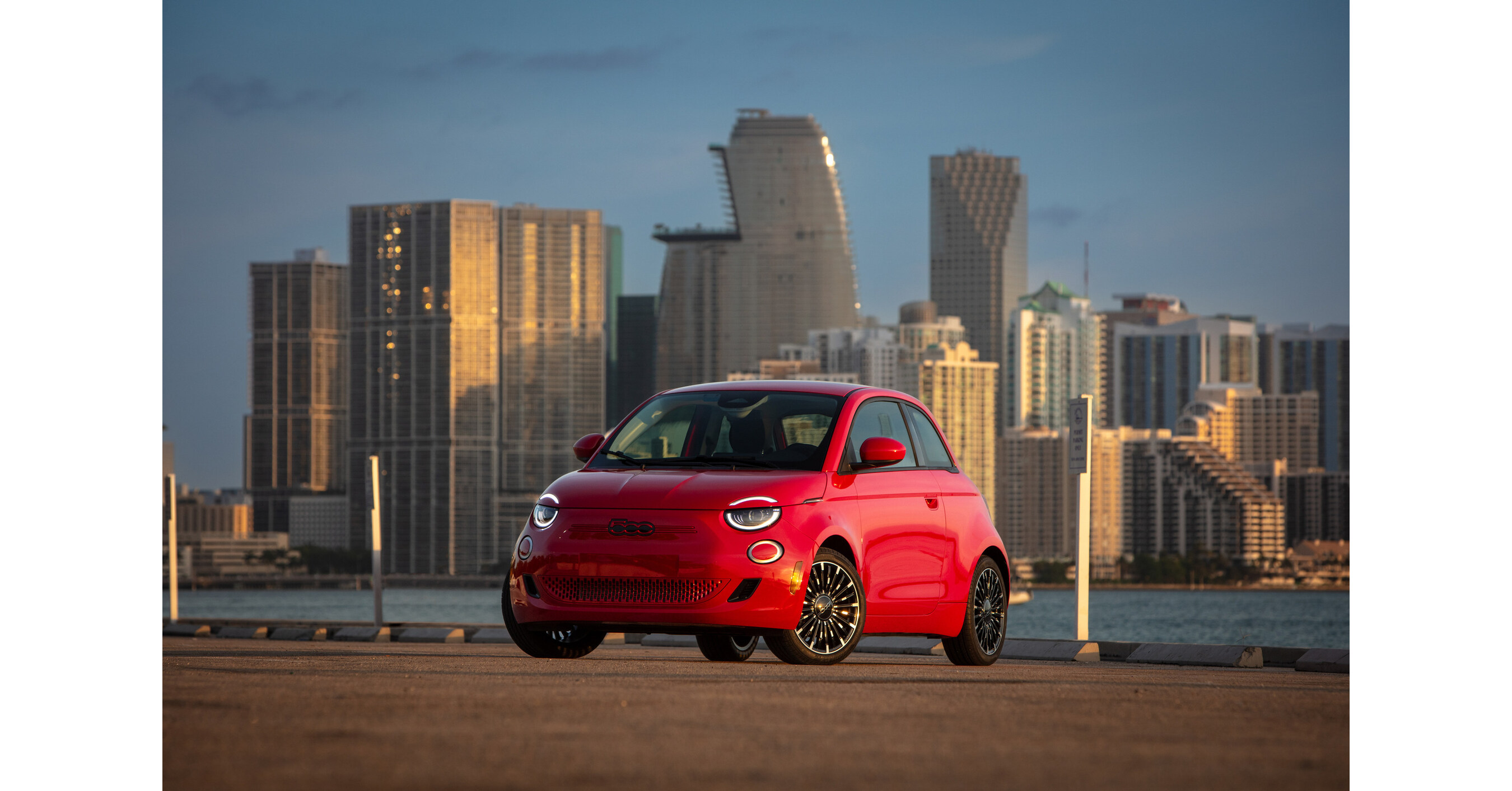 Fiat 500e Named 2025 Urban Green Car of the Year by Green Car Journal