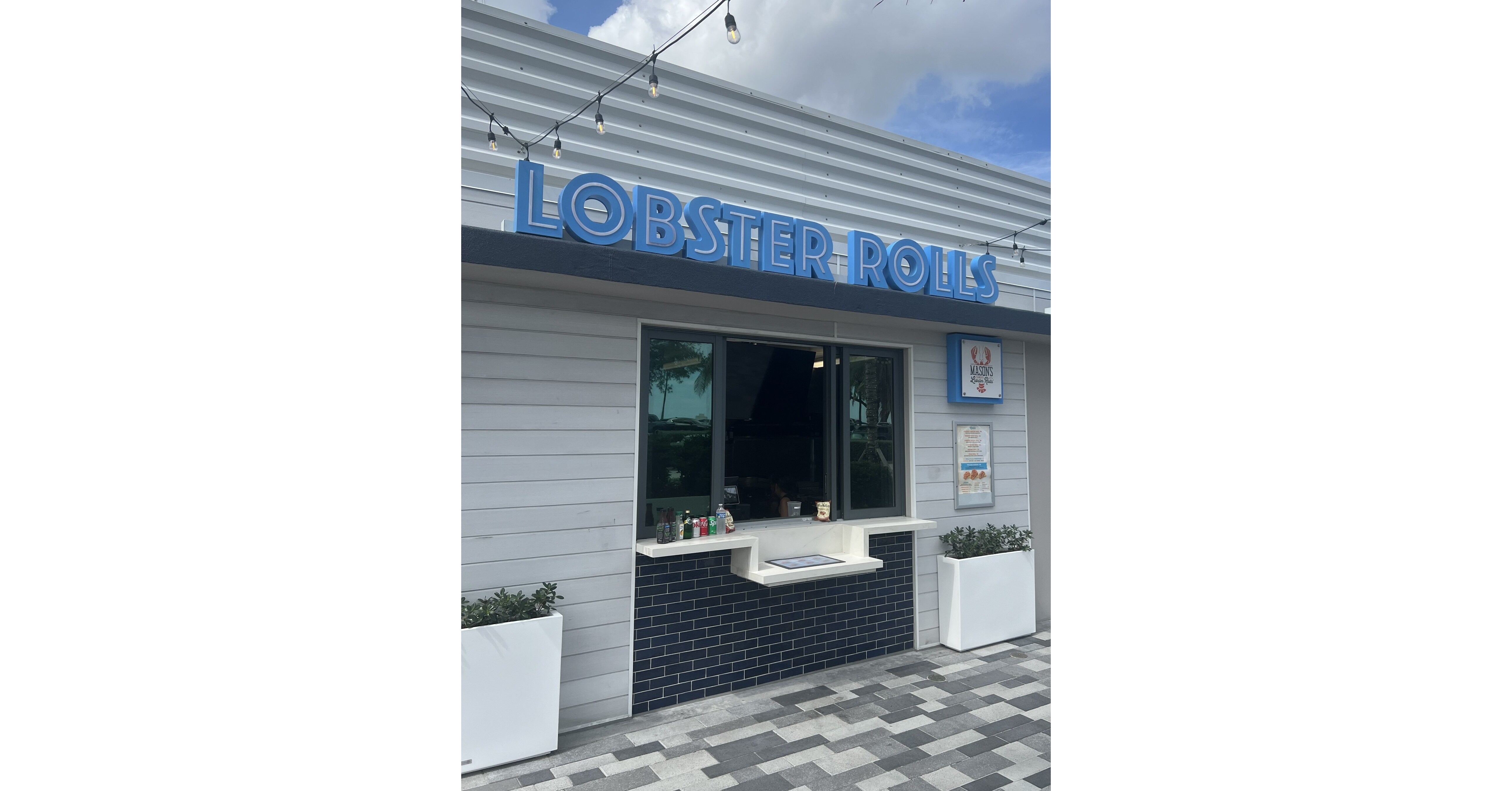 Mason's Famous Lobster Rolls Launches New Kiosk at Fort Lauderdale's ...