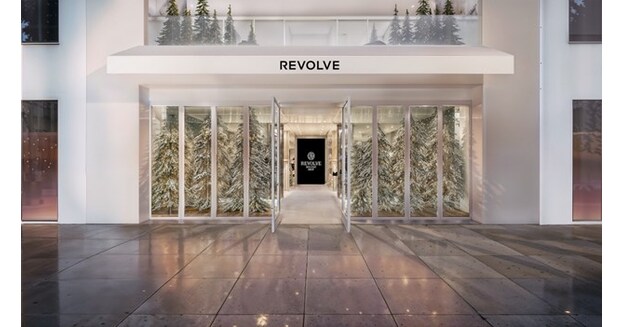 REVOLVE GROUP ANNOUNCES EXCLUSIVE HOLIDAY SHOP AT THE GROVE IN LOS ANGELES