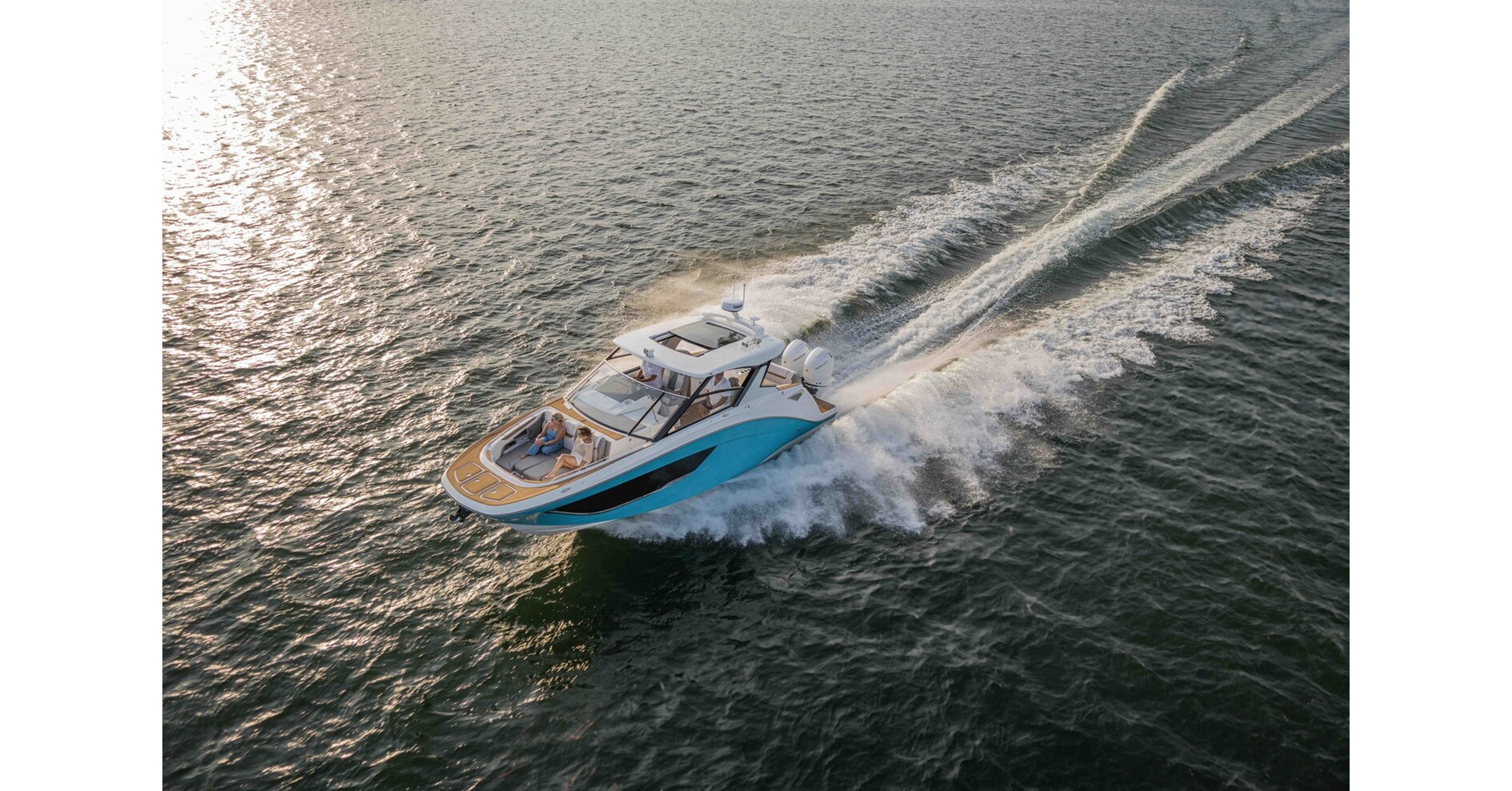 SUNDECK 3200 HERALDS IN A NEW DAWN FOR HURRICANE BOATS