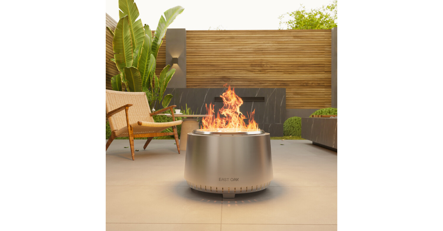 East Oak Fuoco Fire Pit Offers Clean Heat with Ultra-Smokeless Design
