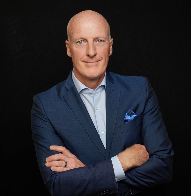 home hardware logo white