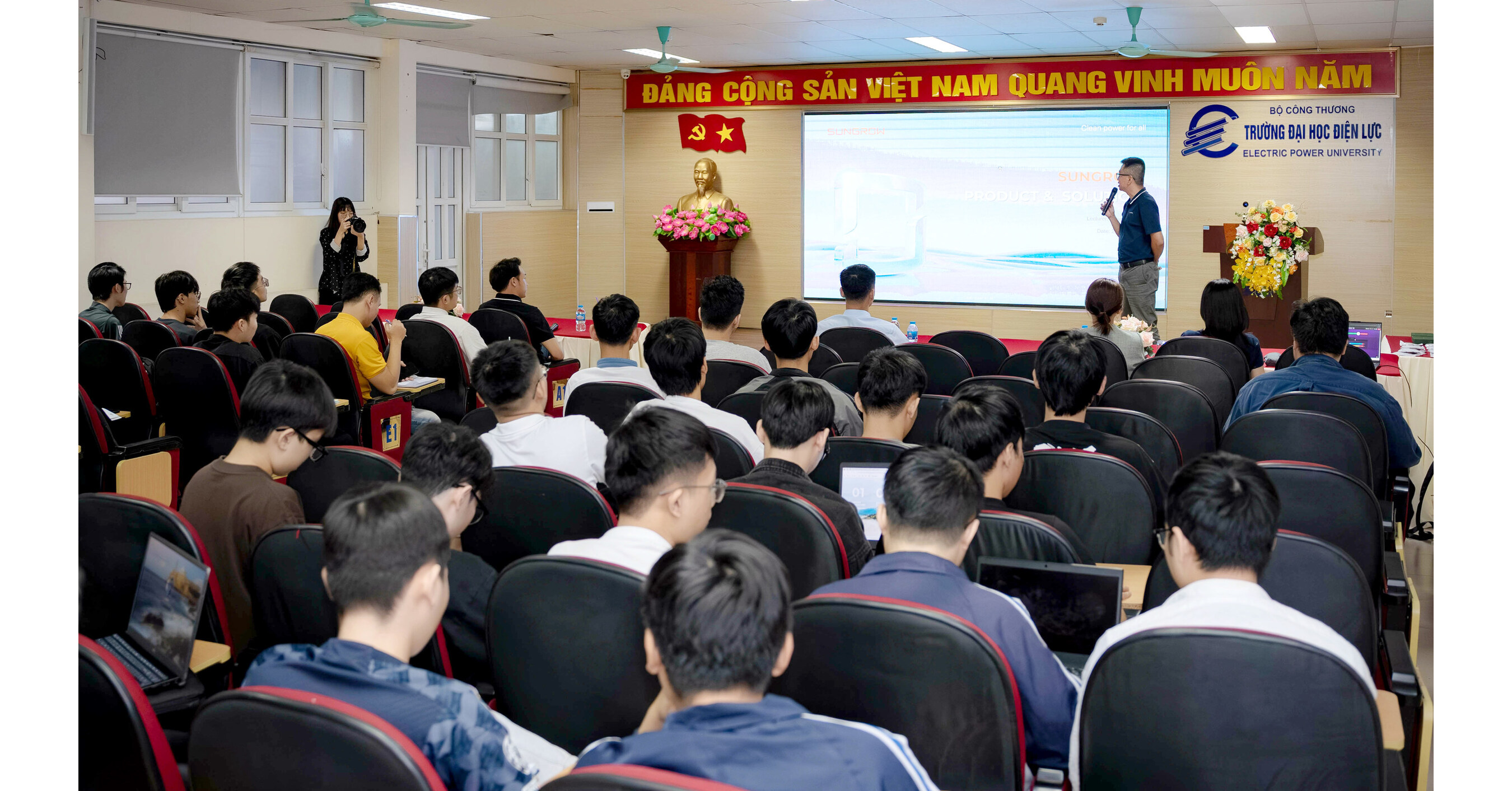 Sungrow Strengthens Partnership with Electric Power University in Hanoi ...