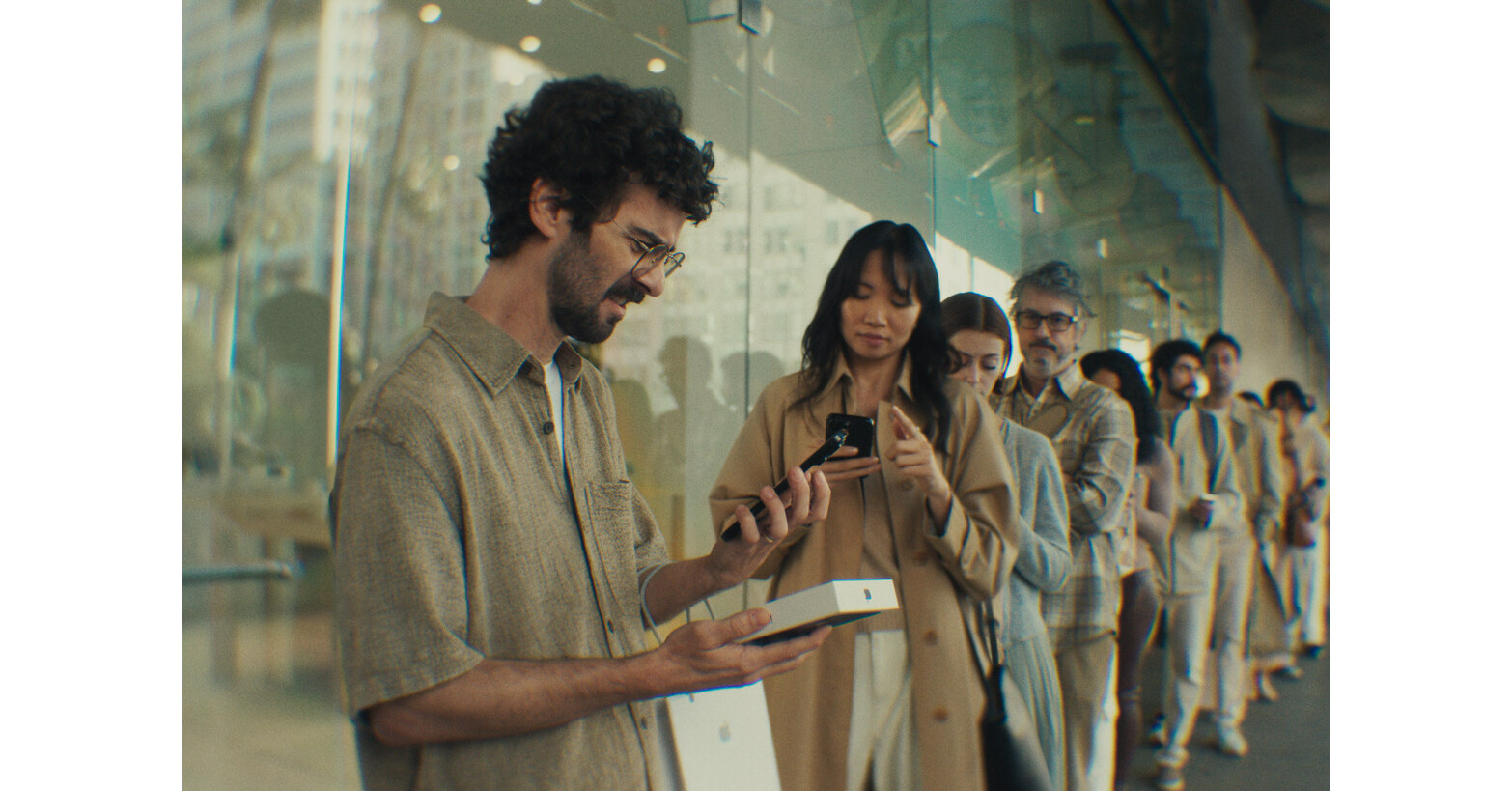 Simon Says: It's Time to Rethink Your Phone Upgrade