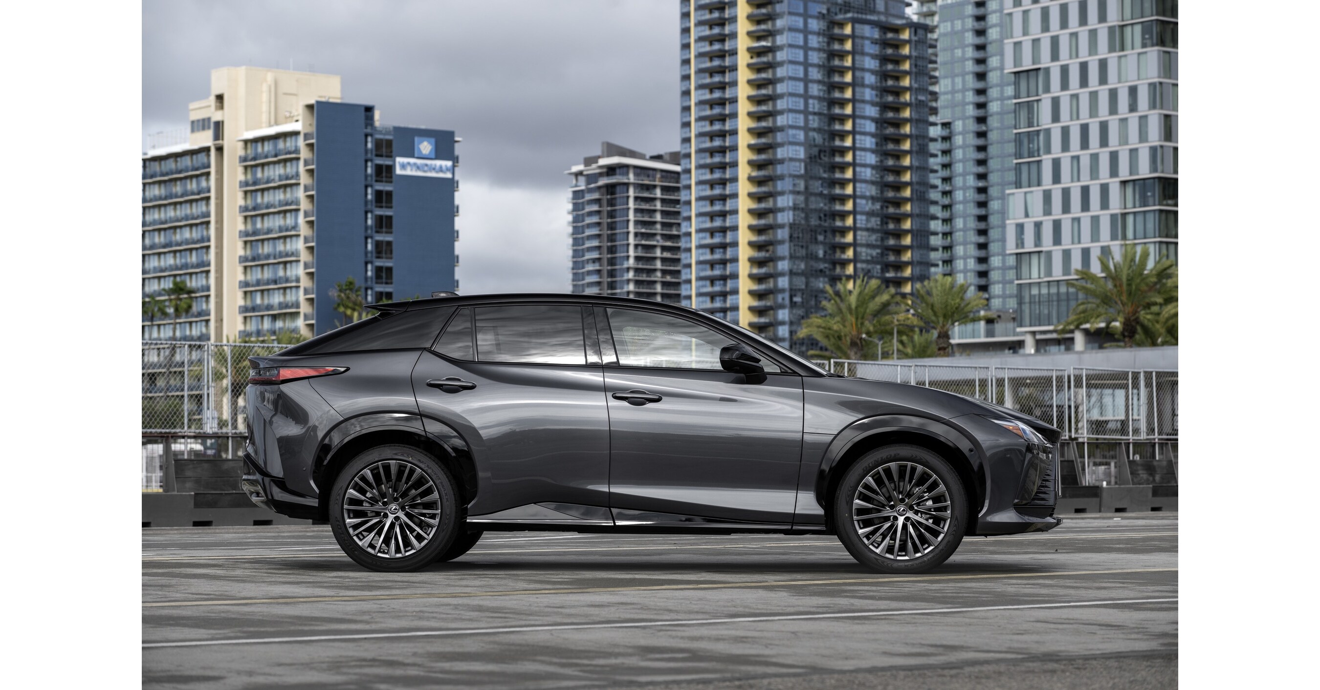 2025 LEXUS RZ EXPANDS ITS ALL-ELECTRIC LINEUP