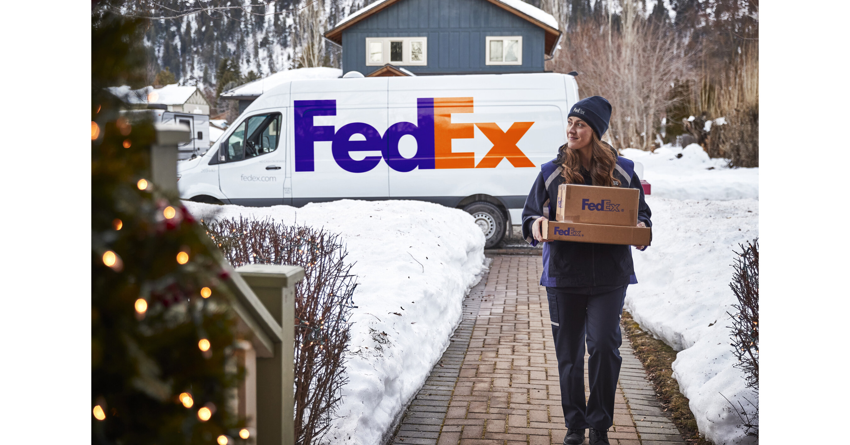 FedEx Survey: Two-Thirds of Canadian Online Holiday Shoppers Expect to ...