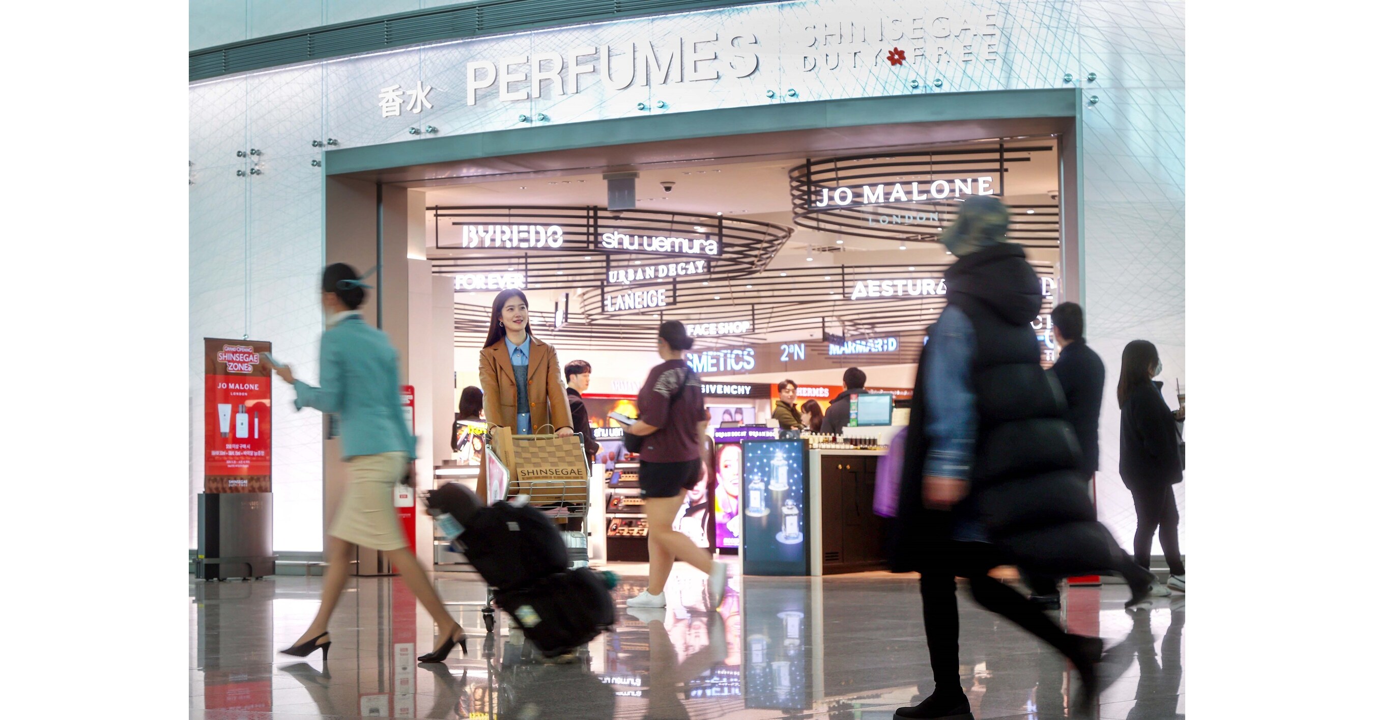 Shinsegae Duty Free Transforms Incheon Airport Terminal 2 into a ...