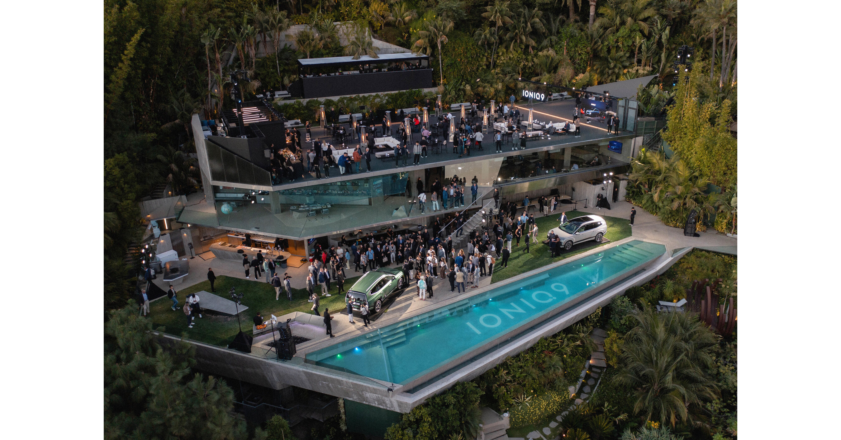 Hyundai Motor Shifts Perceptions by Unveiling All-Electric IONIQ 9 SUV ...