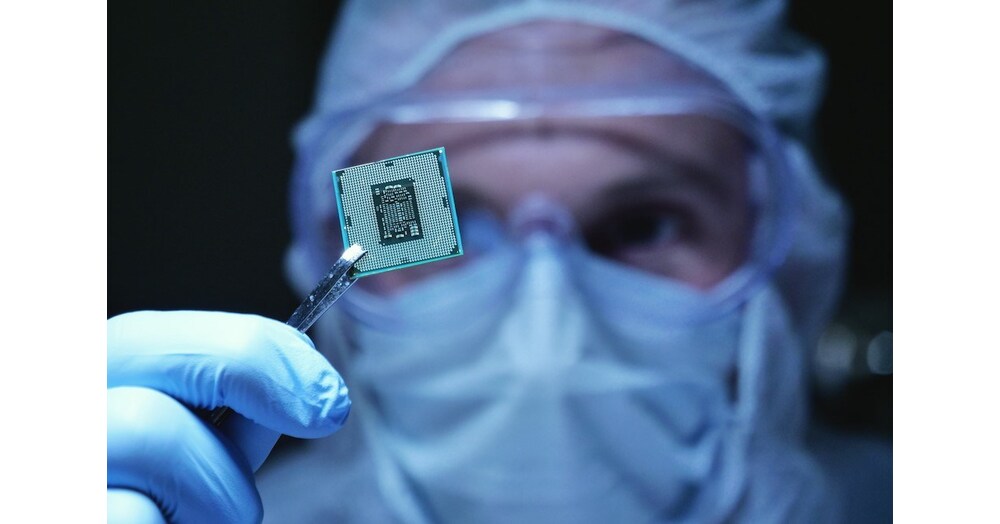 sureCore teams with Sarcina to package cryo chips