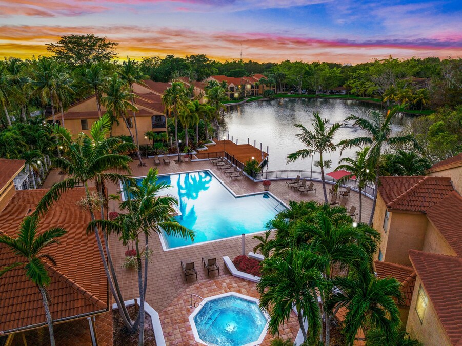 Oasis Naples Serenity Oasis: Isles Of Collier Preserve Luxury Home