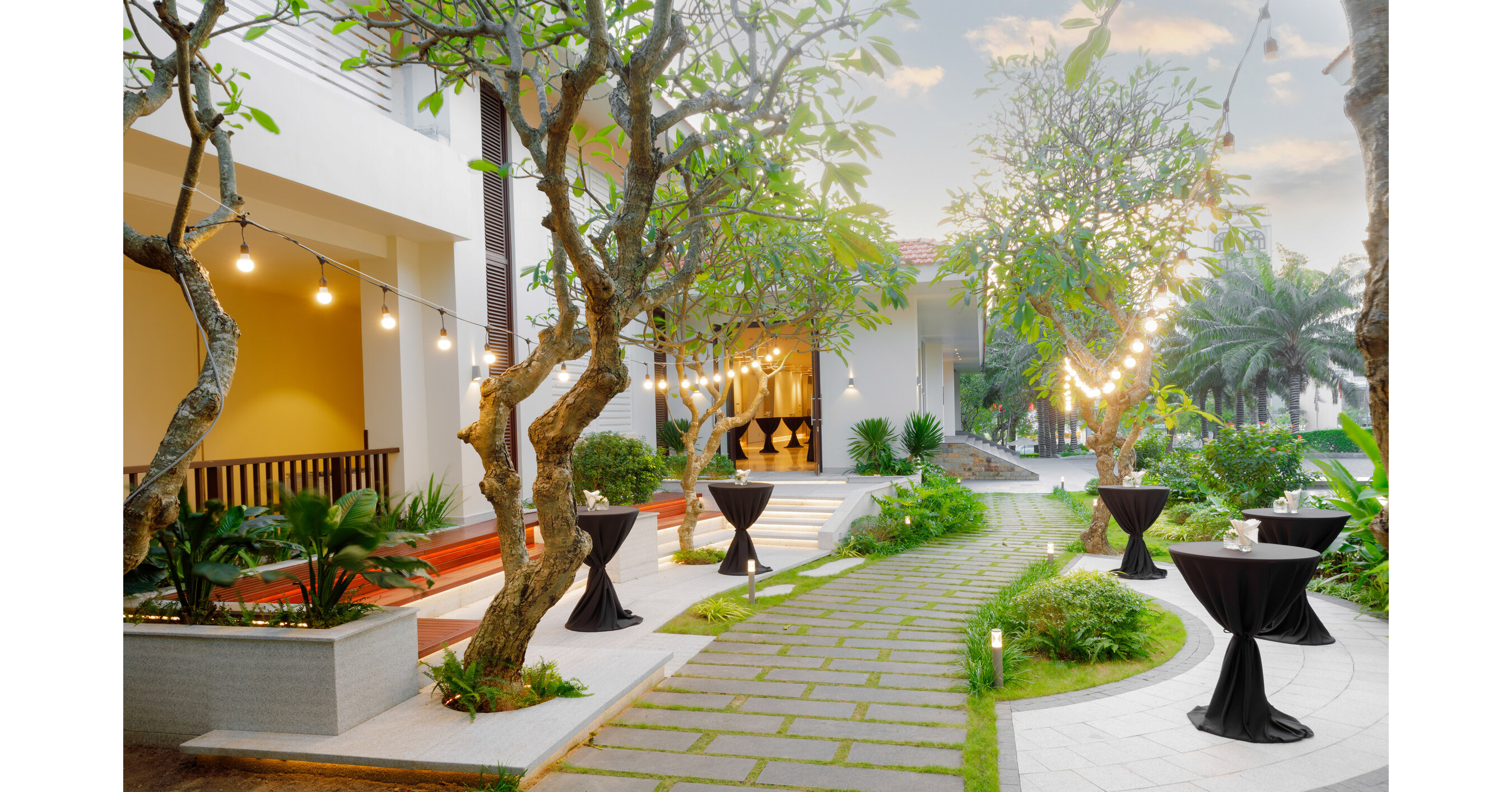 Pullman Danang Beach Resort Unveils Newly Renovated Grand Ballroom