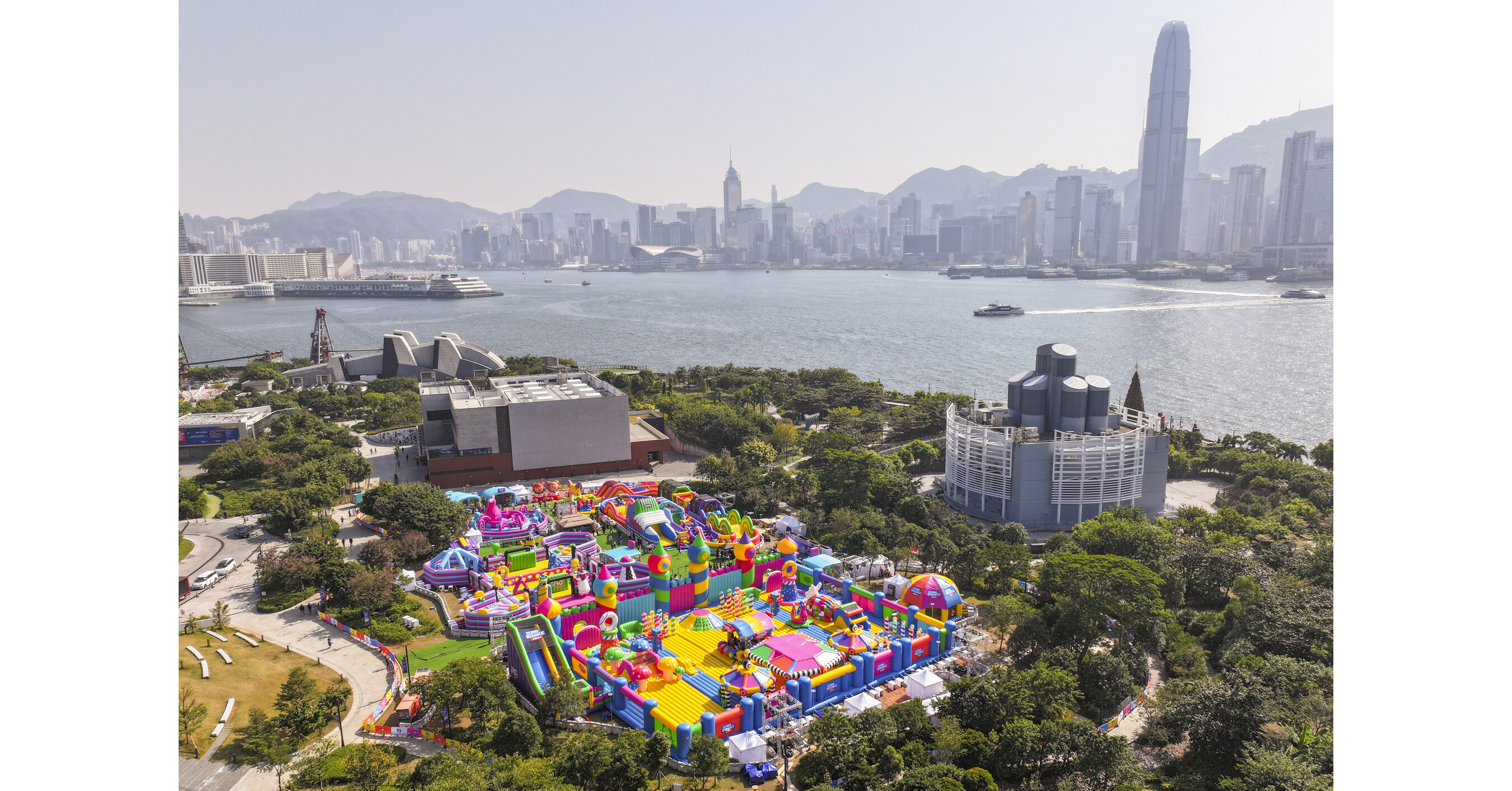 INCUBASE Studio Presents the World's Largest Inflatable Bounce Party ...