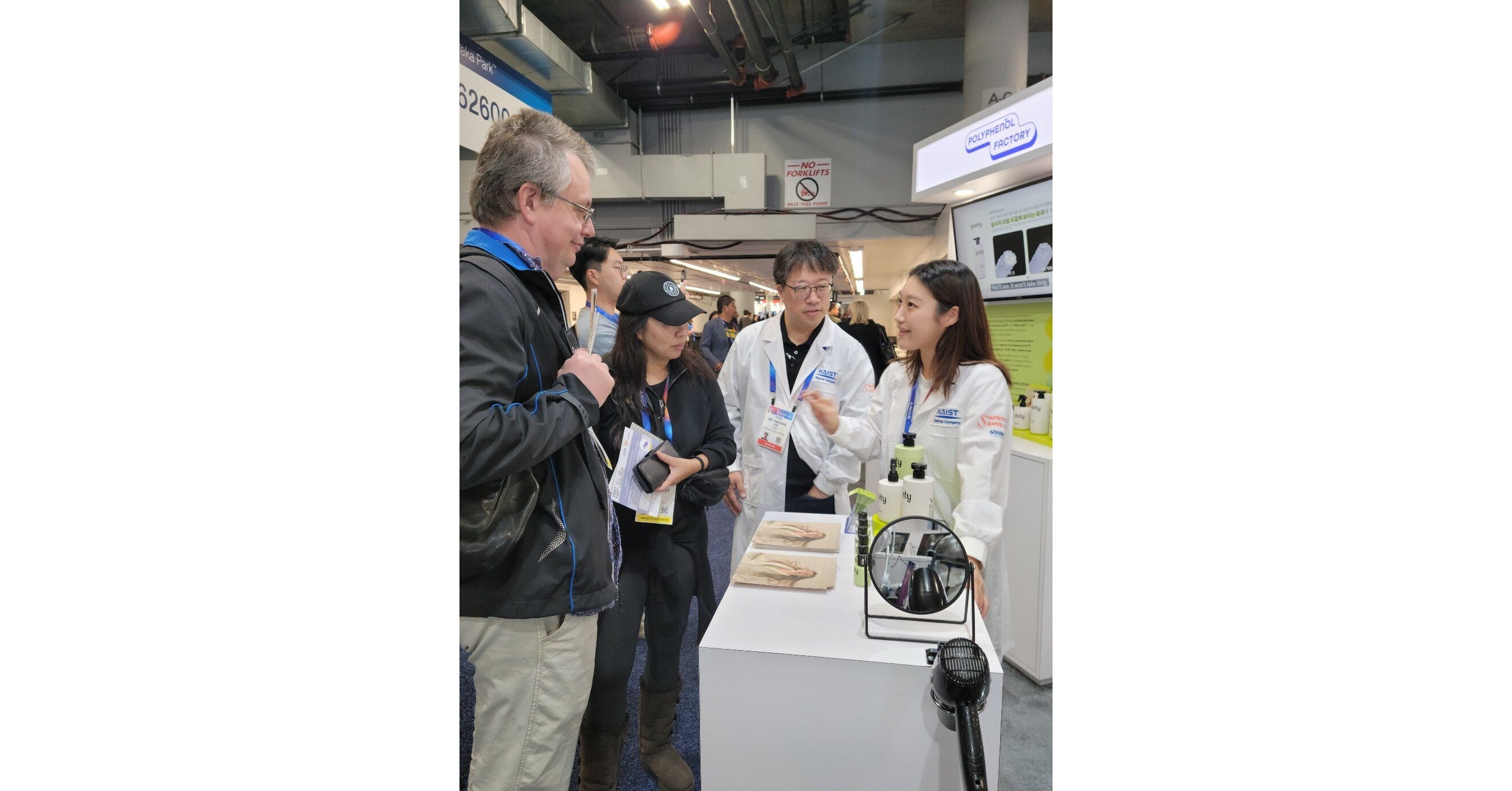 Grabity™ by Polyphenol Factory, developed by a KAIST Scientist, Steals the Spotlight at CES 2025