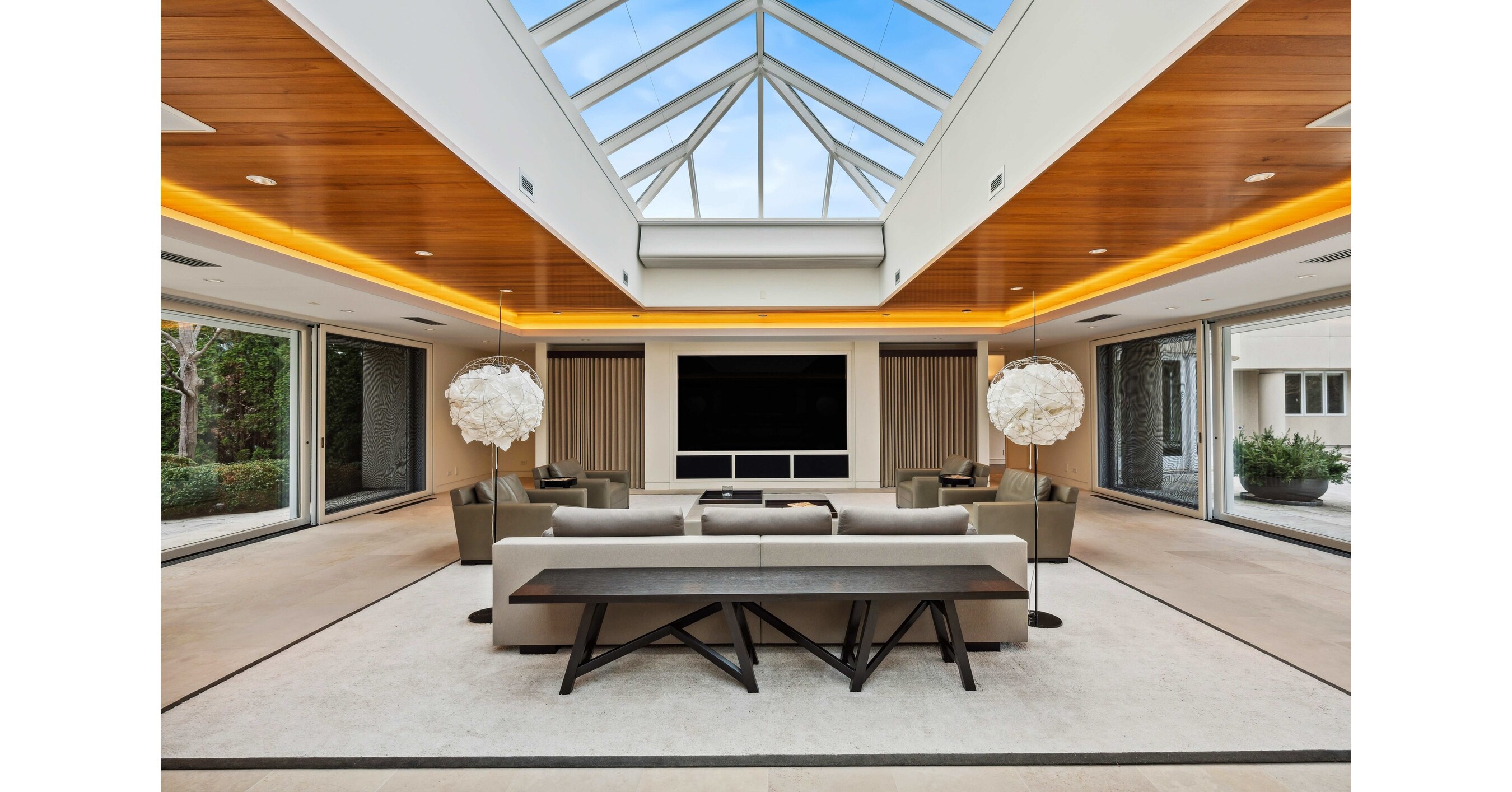 Highland Park's Iconic Estate, 2700 Point Lane, Announces Exclusive Co ...
