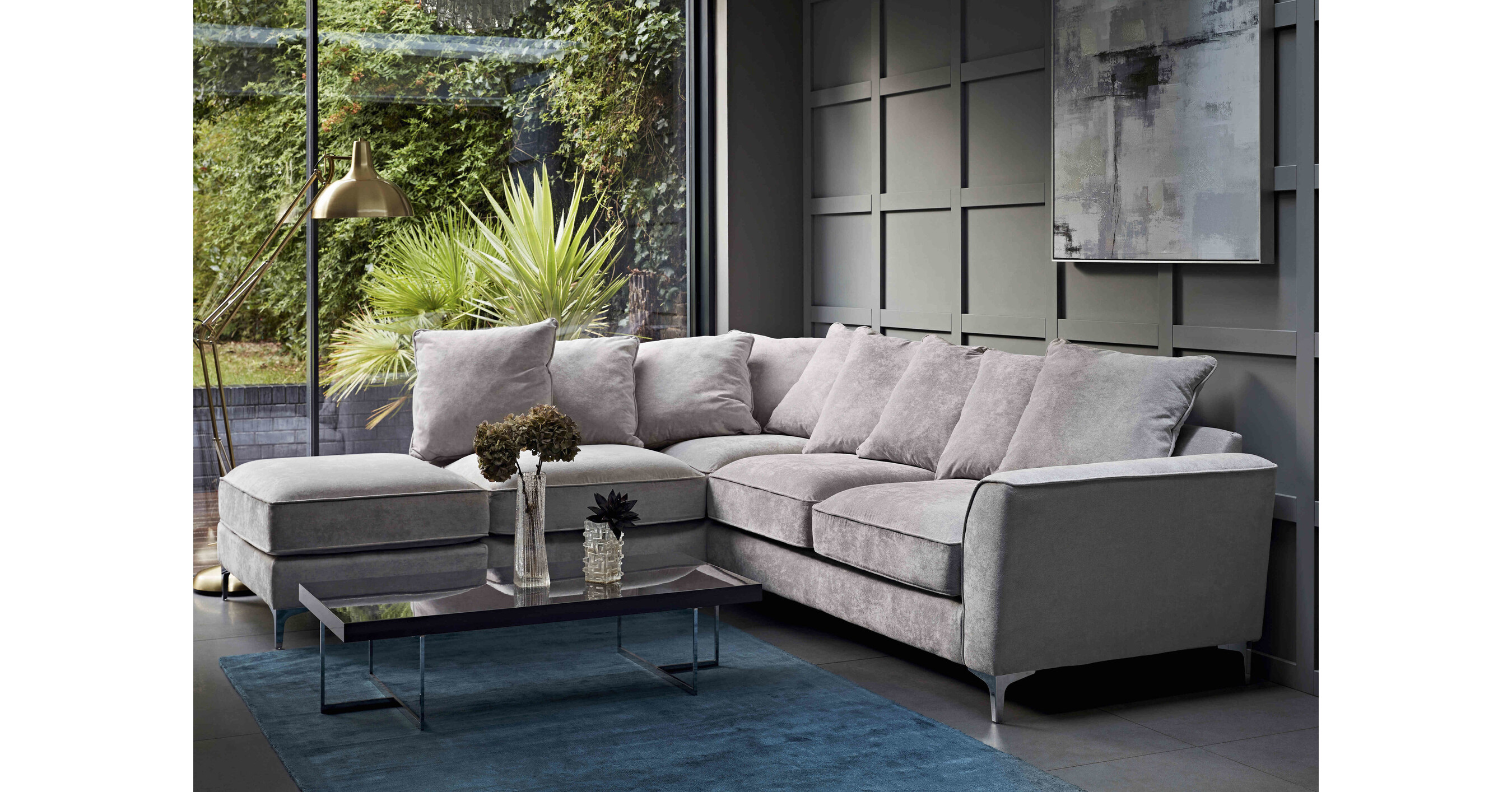 301,000 Britons are now searching for sofa beds every month: Why ...