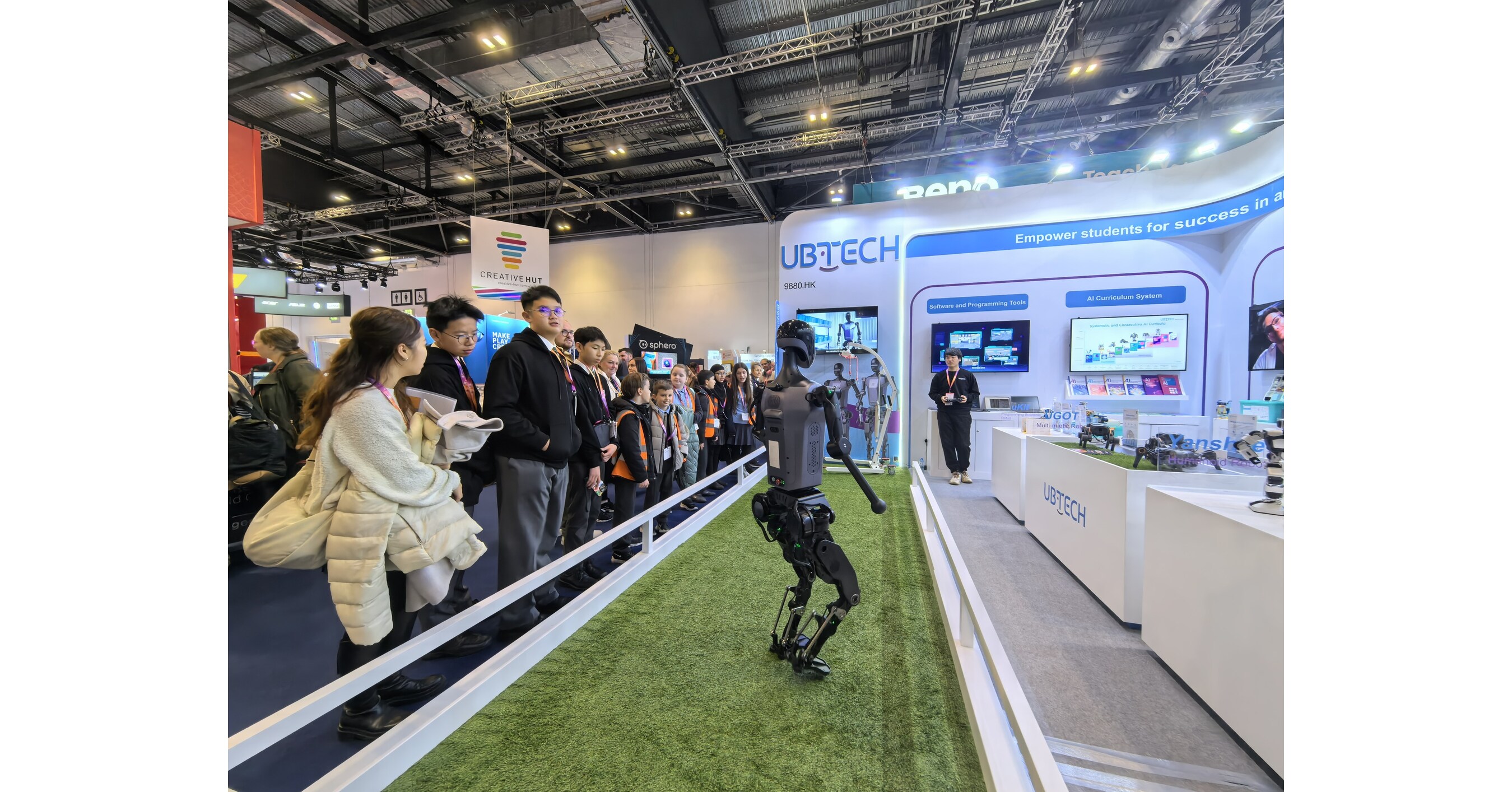 Educación pionera en inteligencia artificial: UBTECH presenta soluciones integradas en BETT 2025