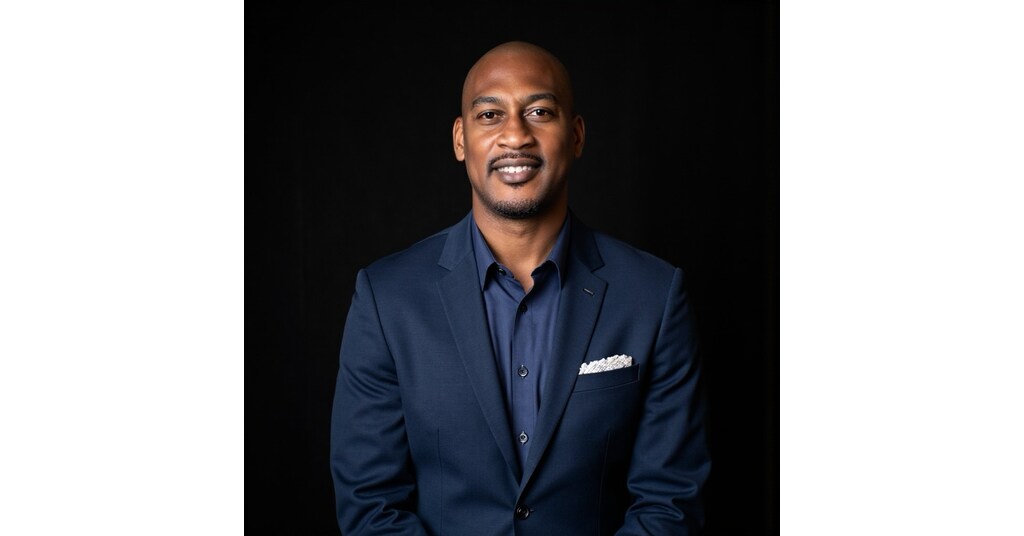 MERRELL ANNOUNCES RICHARD McLEOD AS CHIEF MARKETING OFFICER