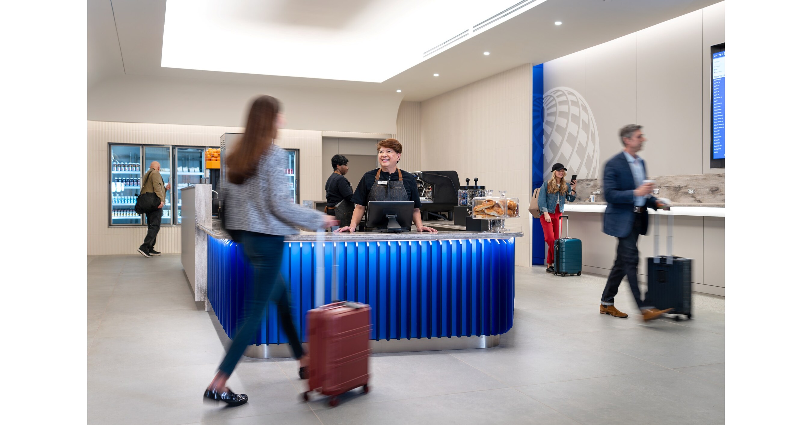 United Opens Grab-and-Go Club in Houston