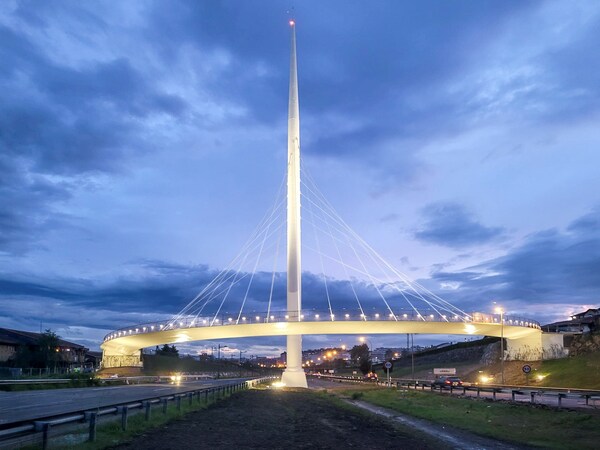 ARX specializes in the bridge sector by acquiring CFC