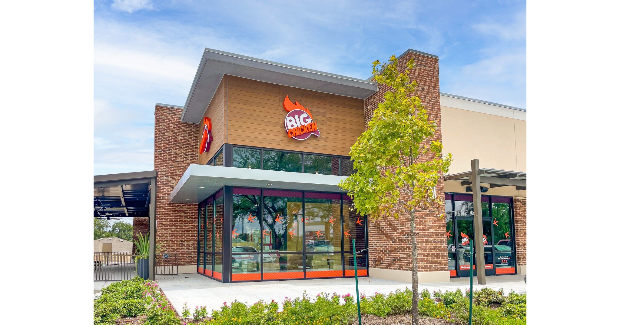 Big Chicken Shaq's Big Chicken Lands In Rosemont, Glazed Donut