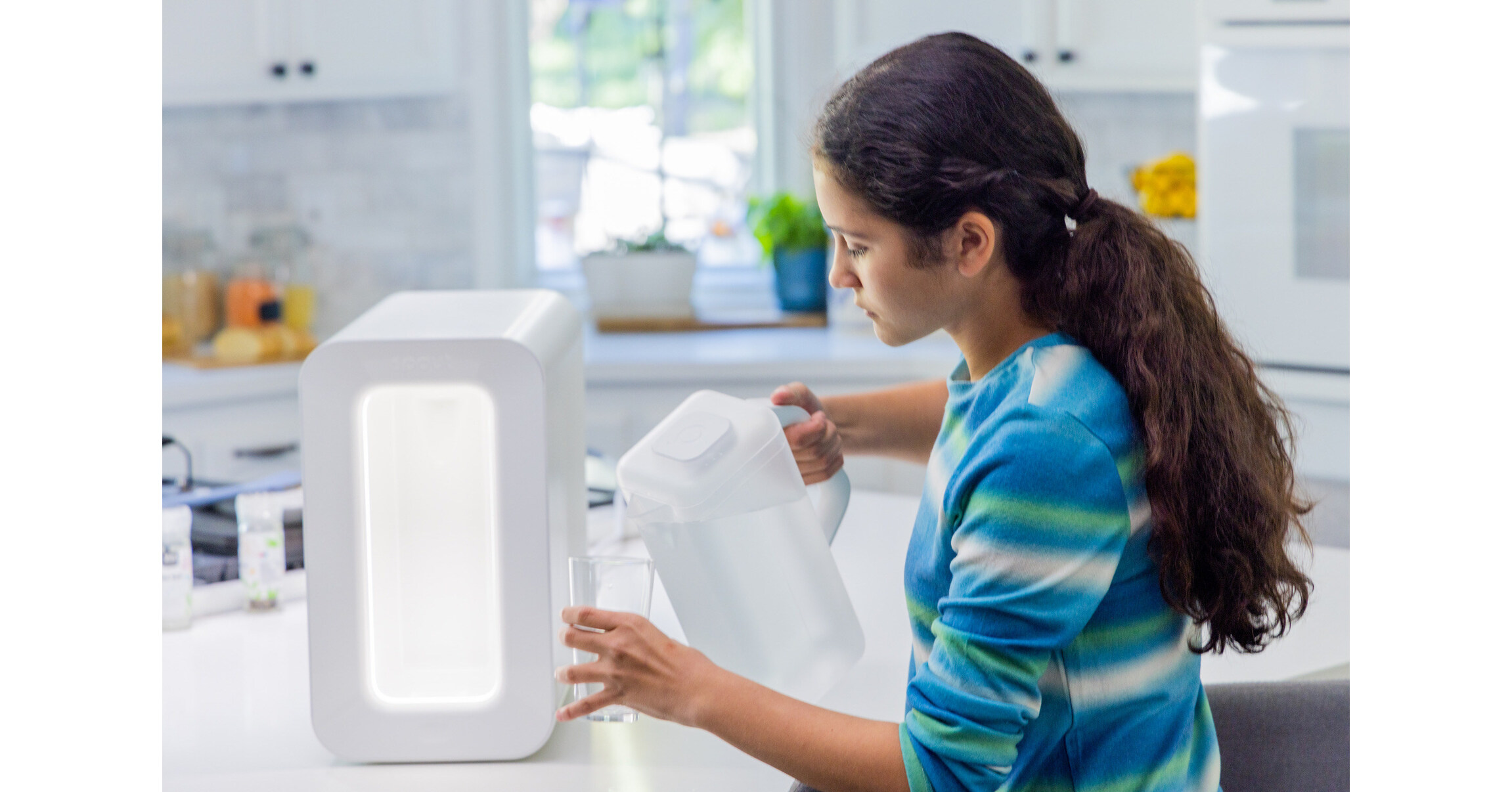 Spout's Revolutionary Countertop Atmospheric Water Generator Ships to ...