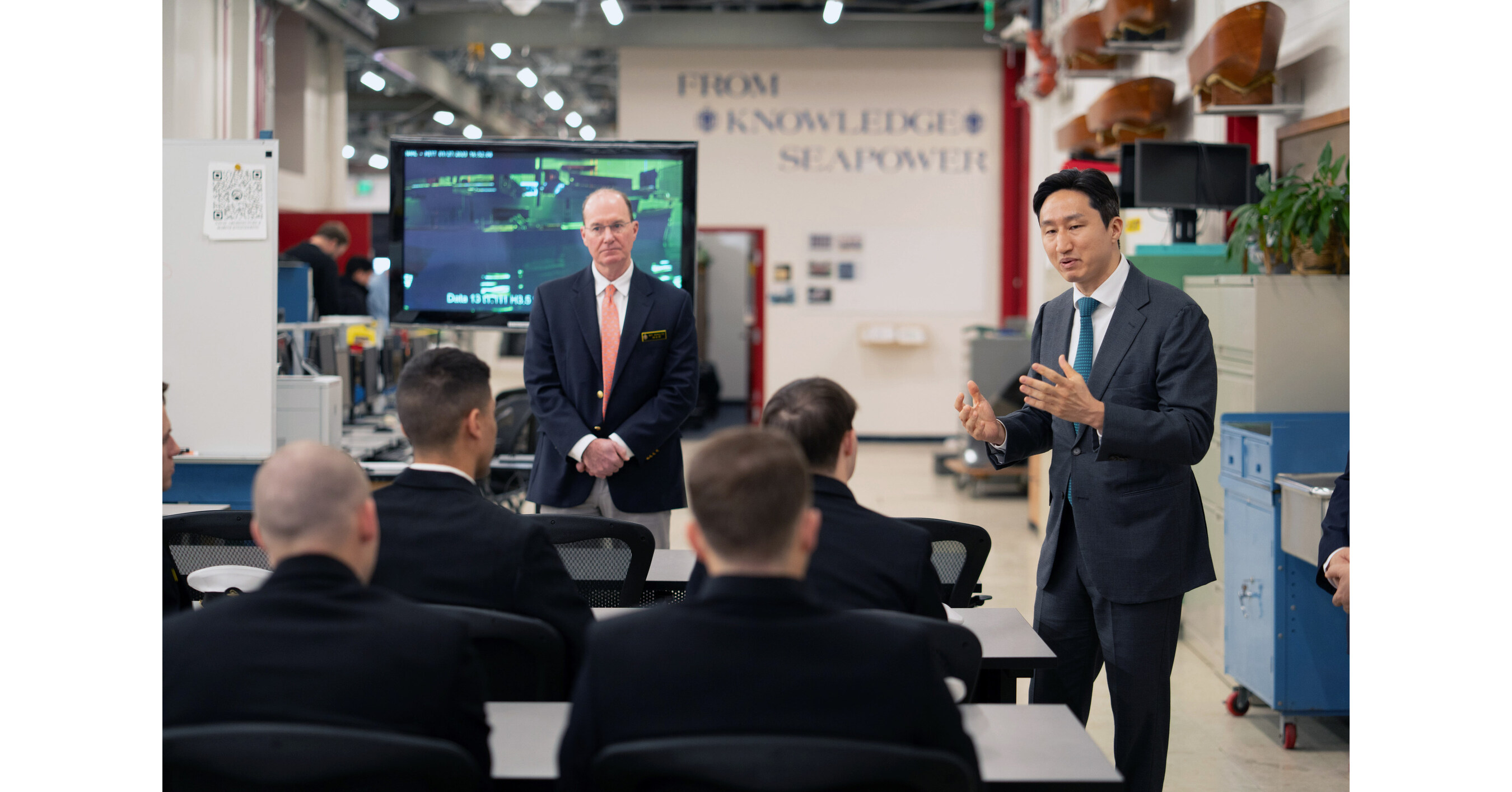 HD Hyundai Executive Vice Chairman Chung Kisun Visited the US Naval Academy