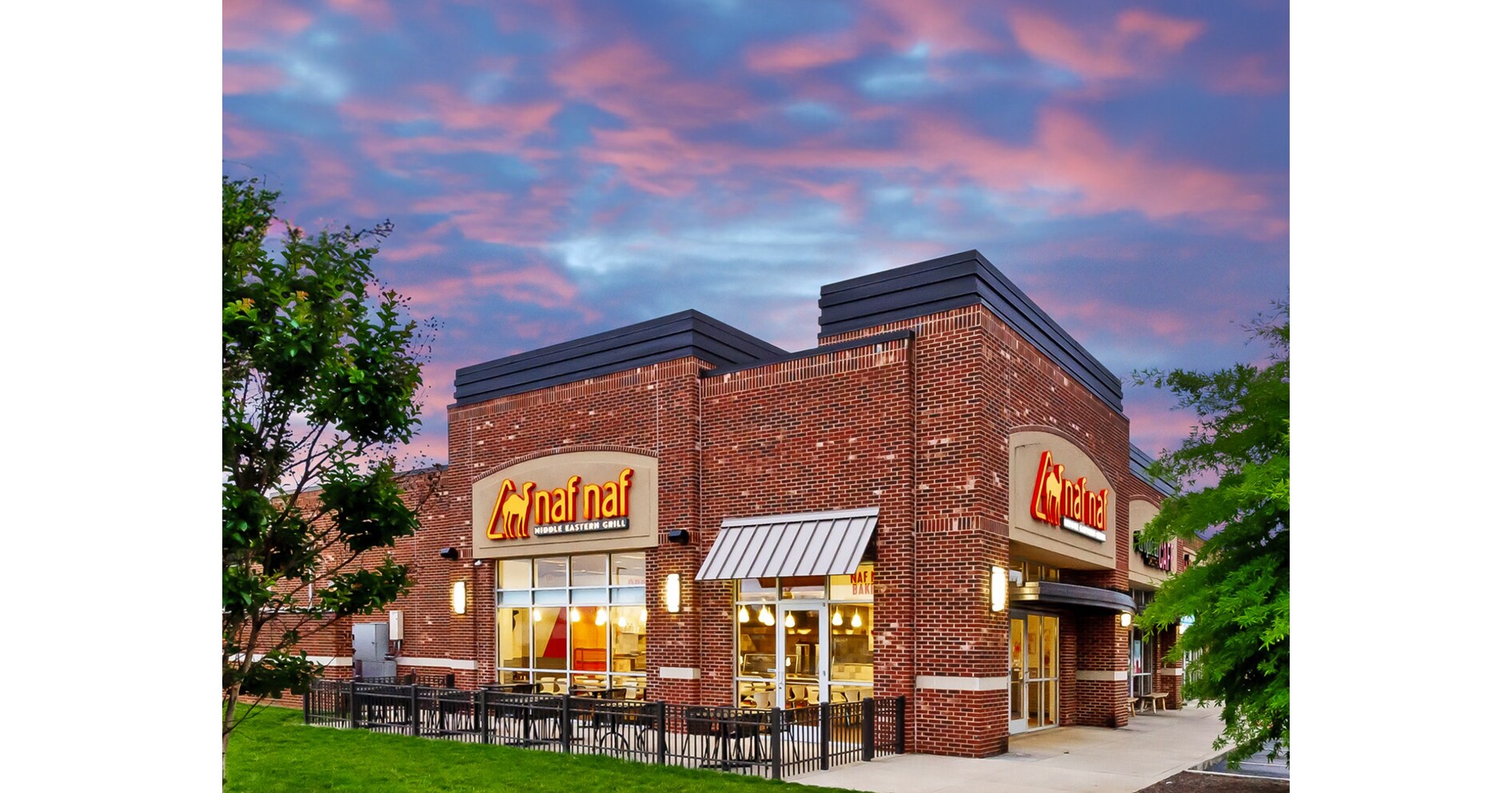 Naf Naf Middle Eastern Grill Signs Franchise Development Deal with ...