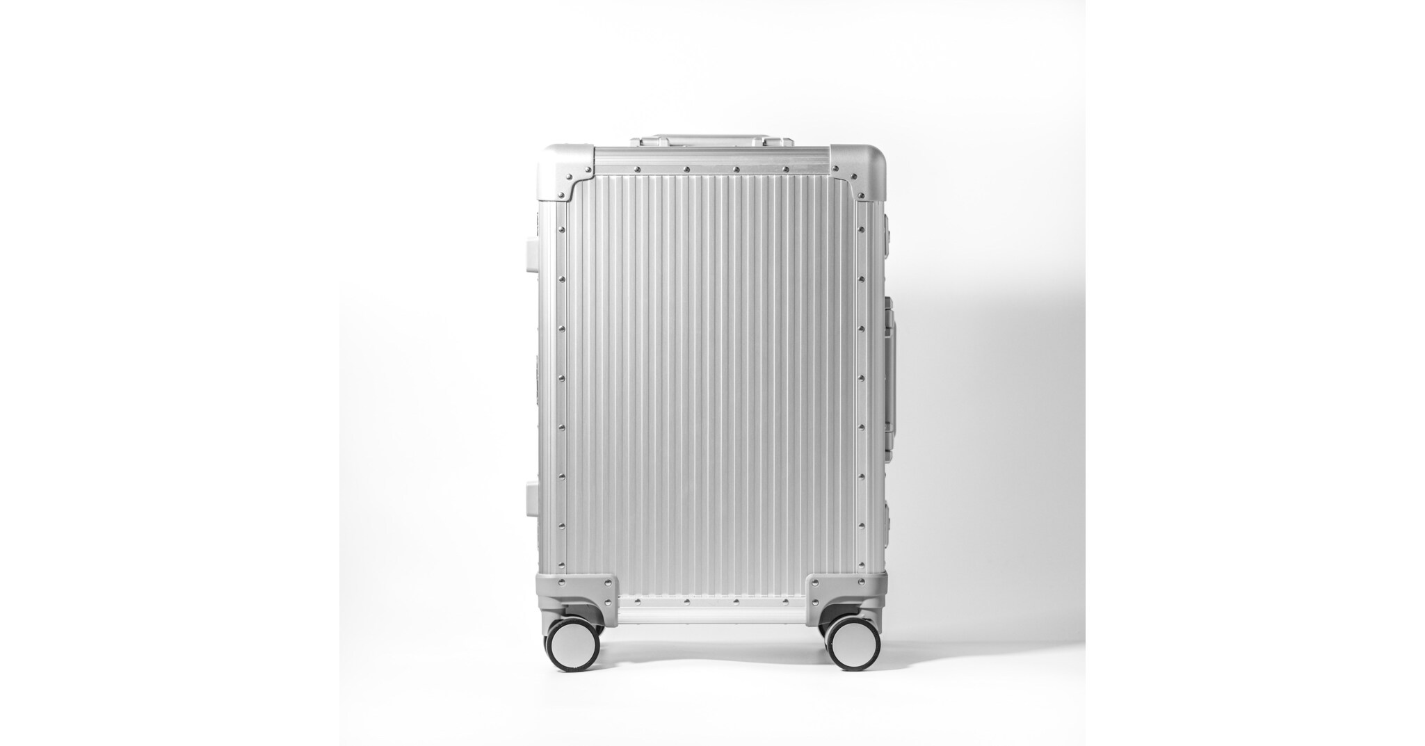 Japanese Metal Suitcase Brand OPUS Launches in the US Market